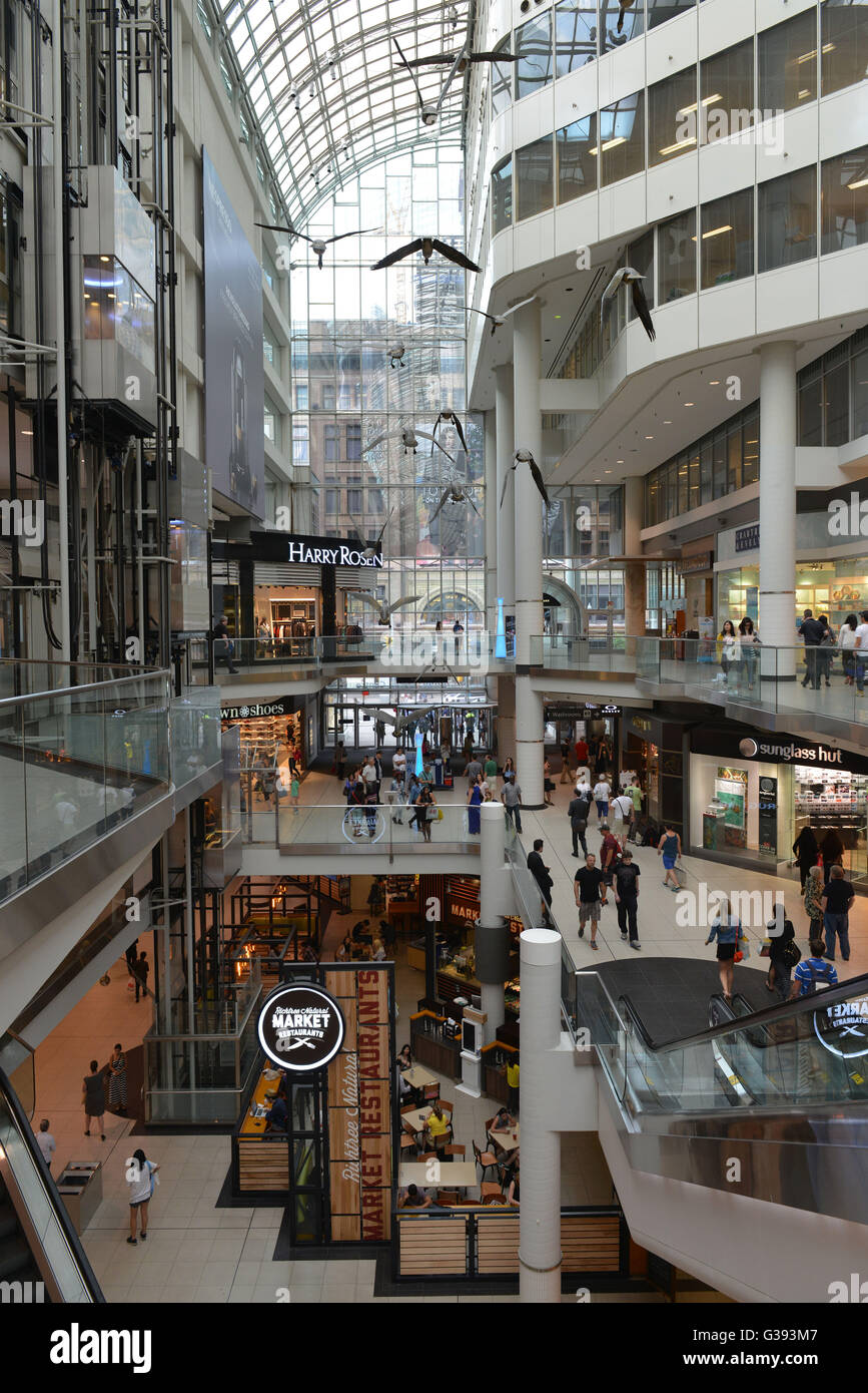 Toronto eaton center yonge street hi-res stock photography and images ...