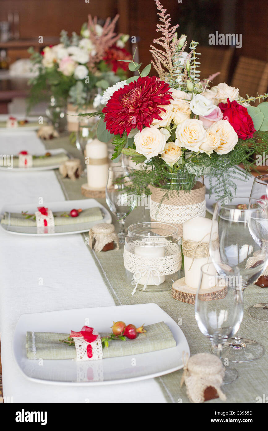 Vintage wedding table setting hi-res stock photography and images - Alamy