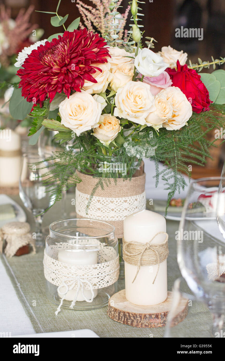 Vintage wedding table setting hi-res stock photography and images - Alamy