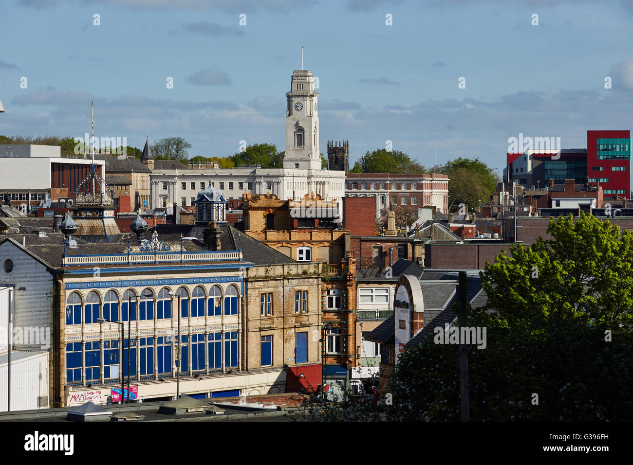 barnsley town centre Barnsley Town Hall the Metropolitan Borough of ...