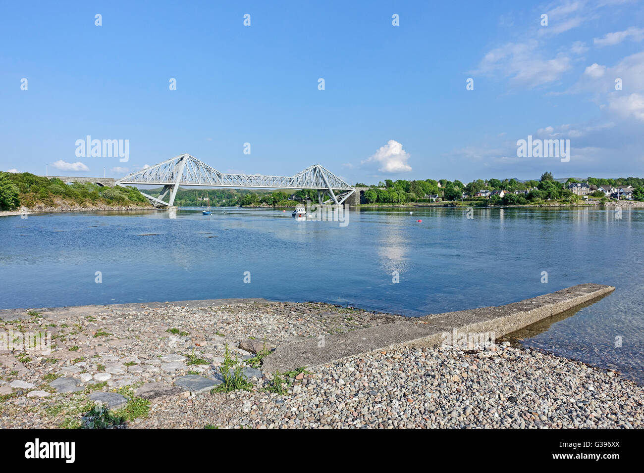 Connel bridge hi-res stock photography and images - Alamy