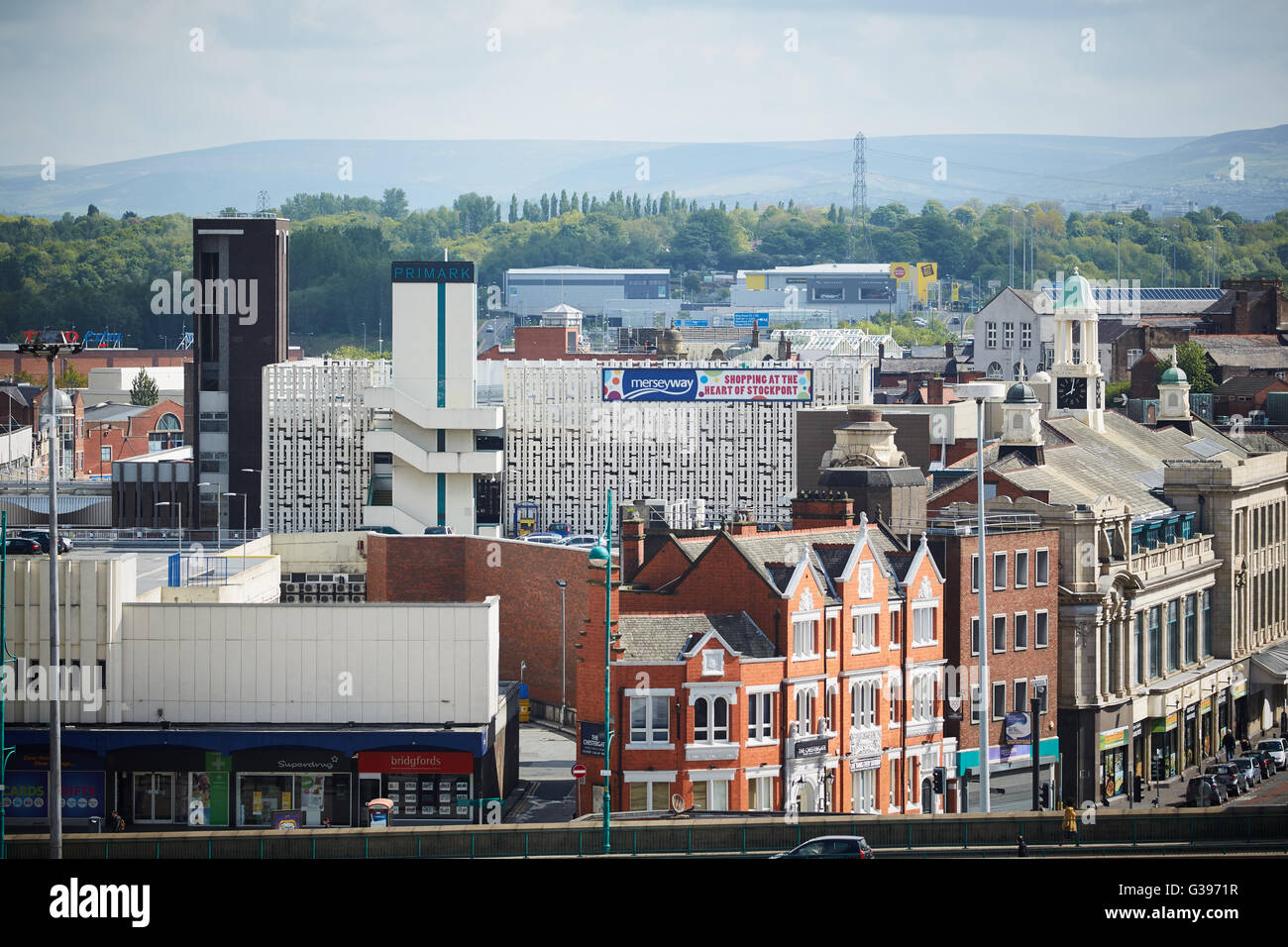 Merseyway shopping centre hi-res stock photography and images - Alamy