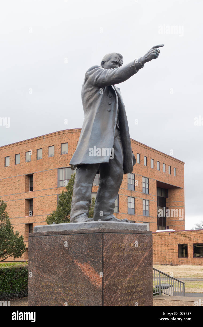 Tuskegee Institute Statue