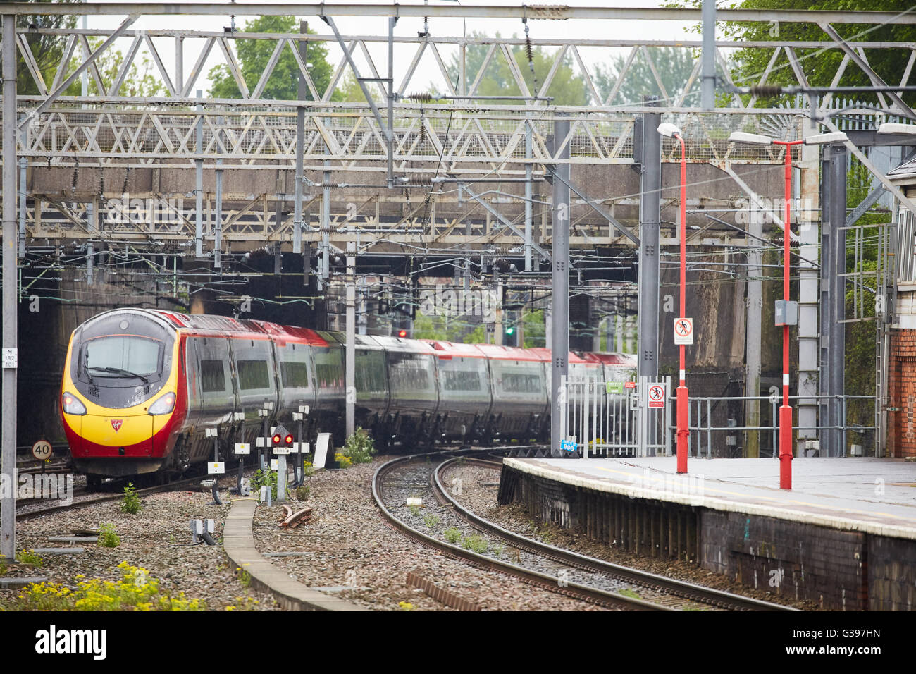 Stockport train station a Alstom Class 390 Pendolino electric high ...
