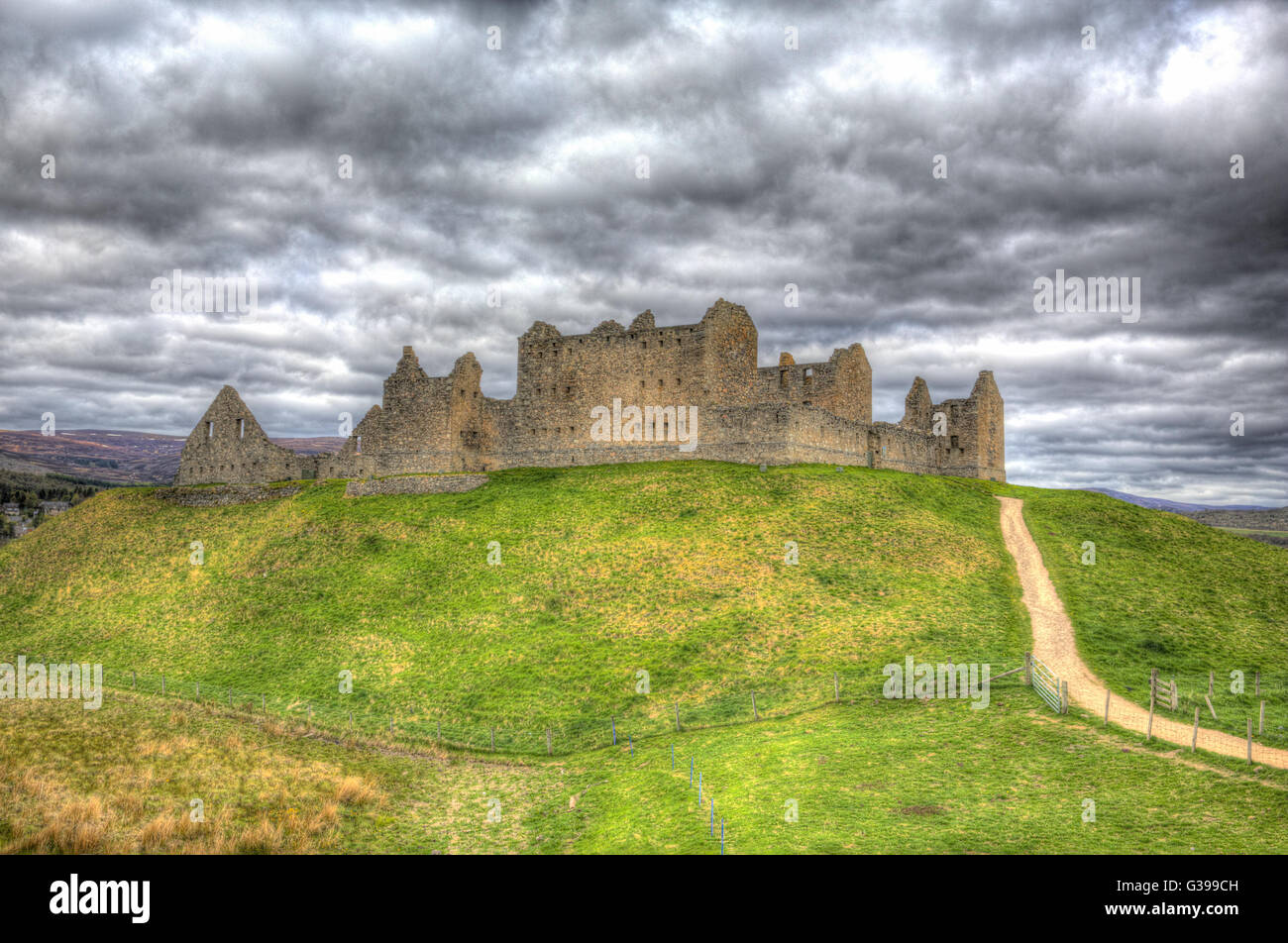 Scottish castle painting hi-res stock photography and images - Alamy