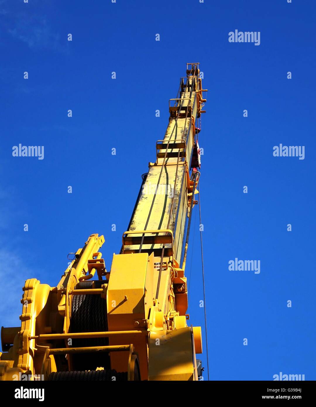 Extended crane hi-res stock photography and images - Alamy