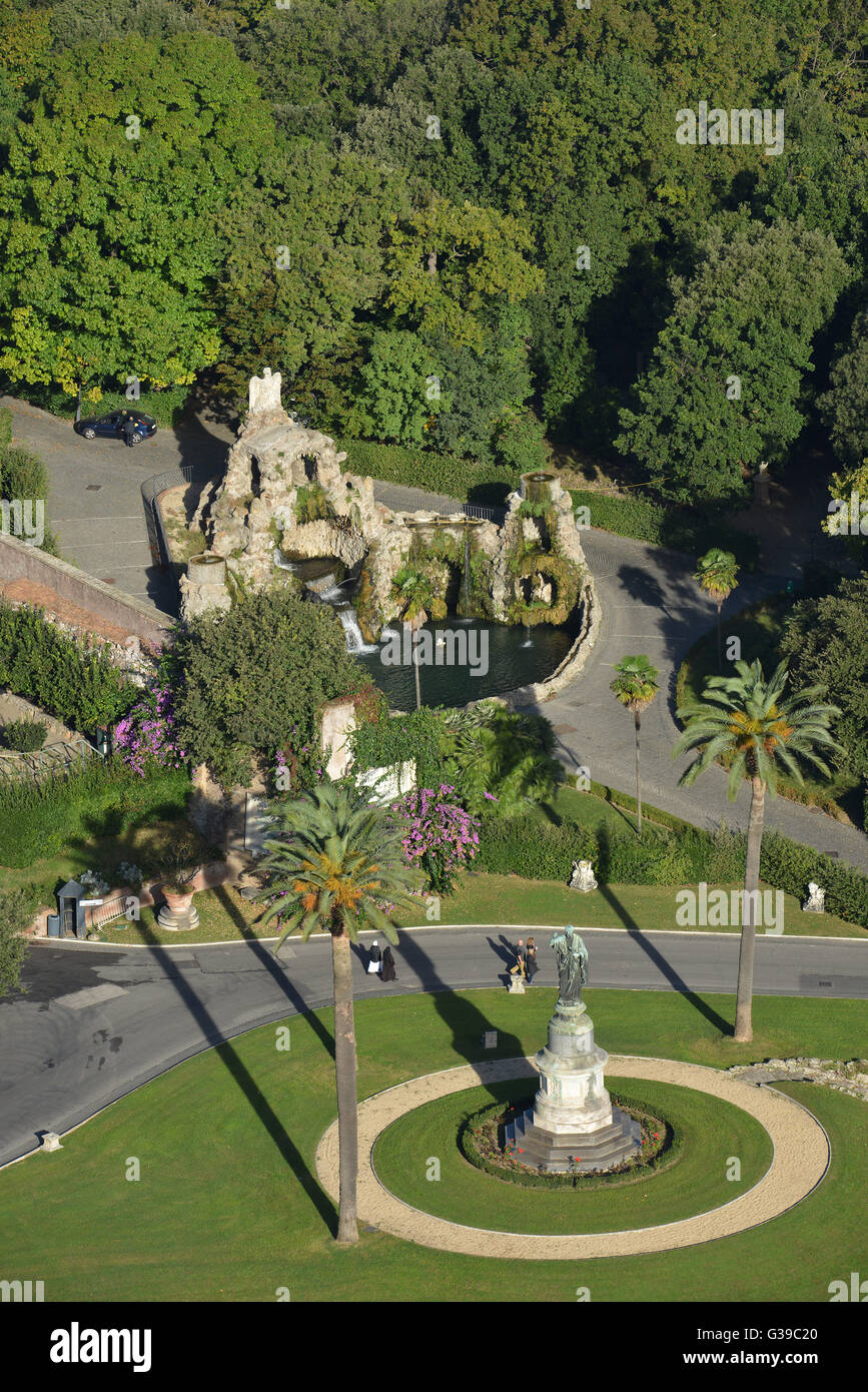 Eagle fountain, Saint Peter memorial, Vatican City State Stock Photo ...