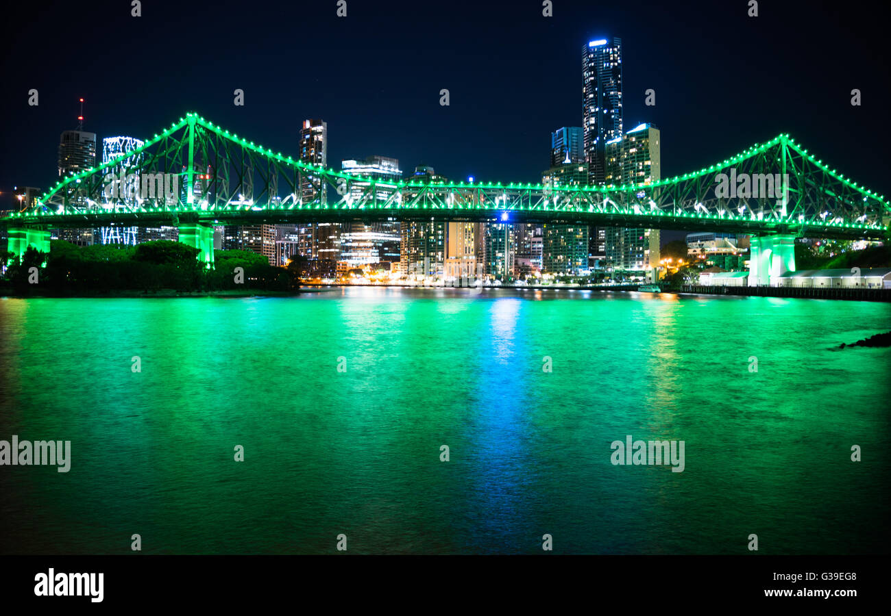 Lighting up bridges hi-res stock photography and images - Alamy