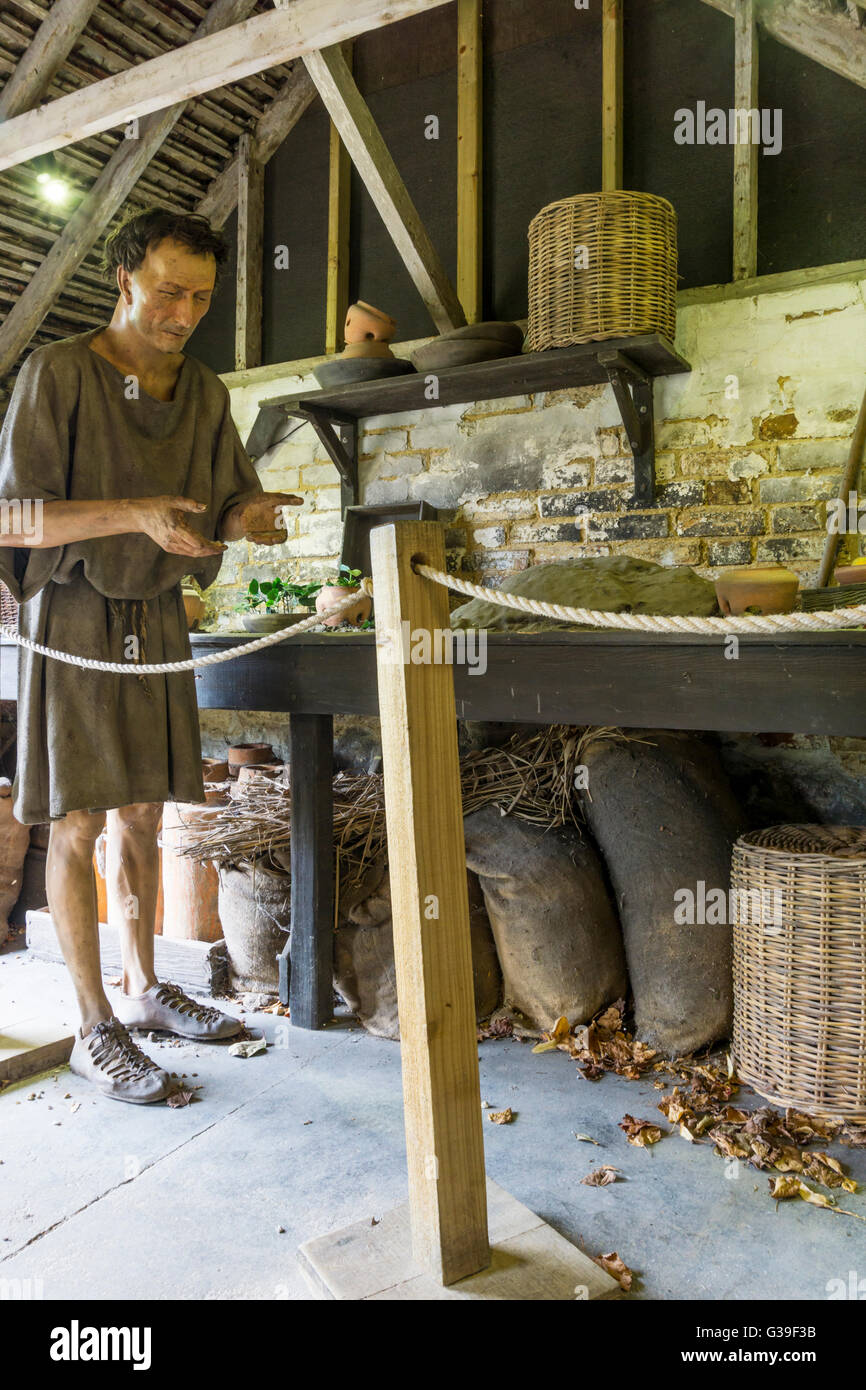 Roman slaves hi-res stock photography and images - Alamy