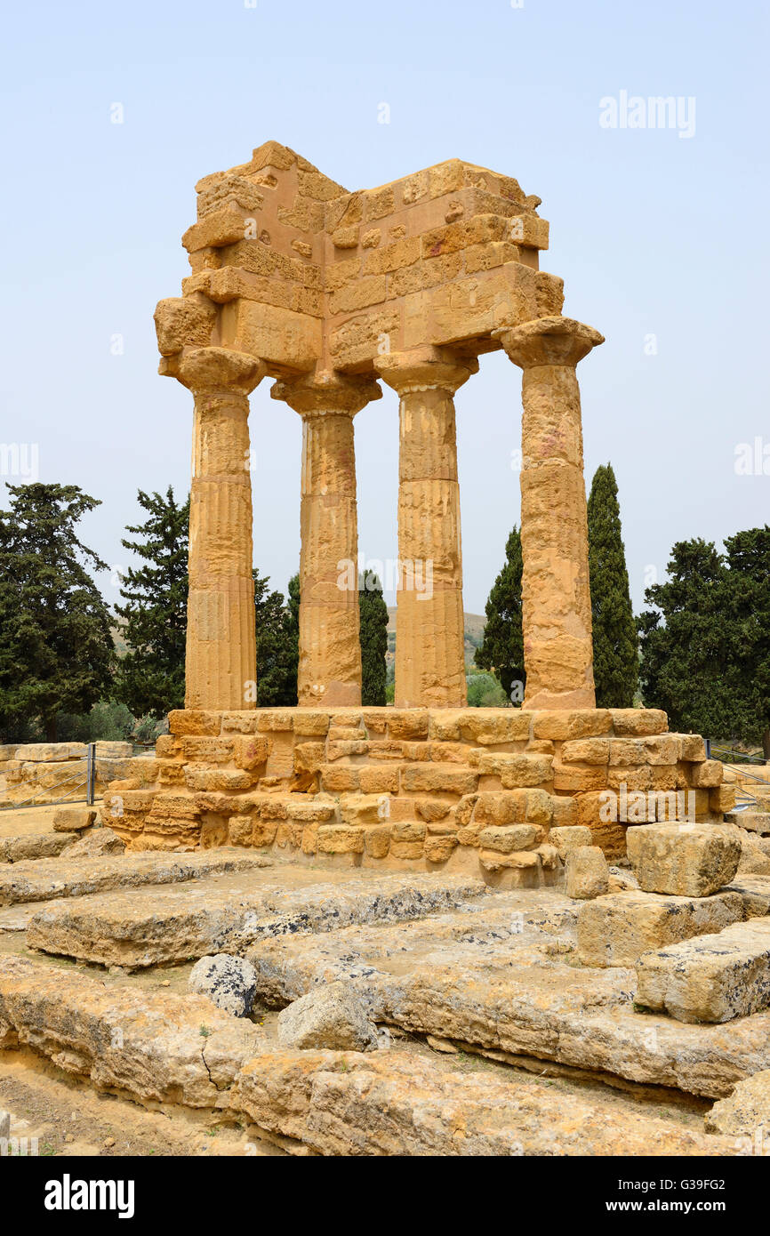 Ancient greek temple pollux dioscuri hi-res stock photography and ...