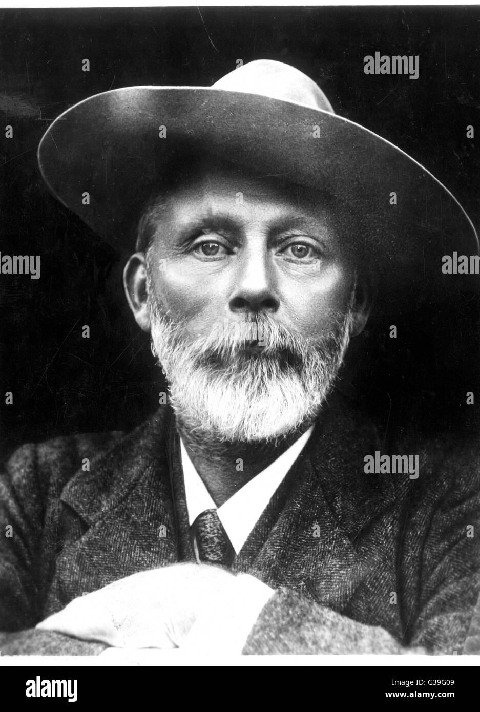 Early horn hi-res stock photography and images - Alamy