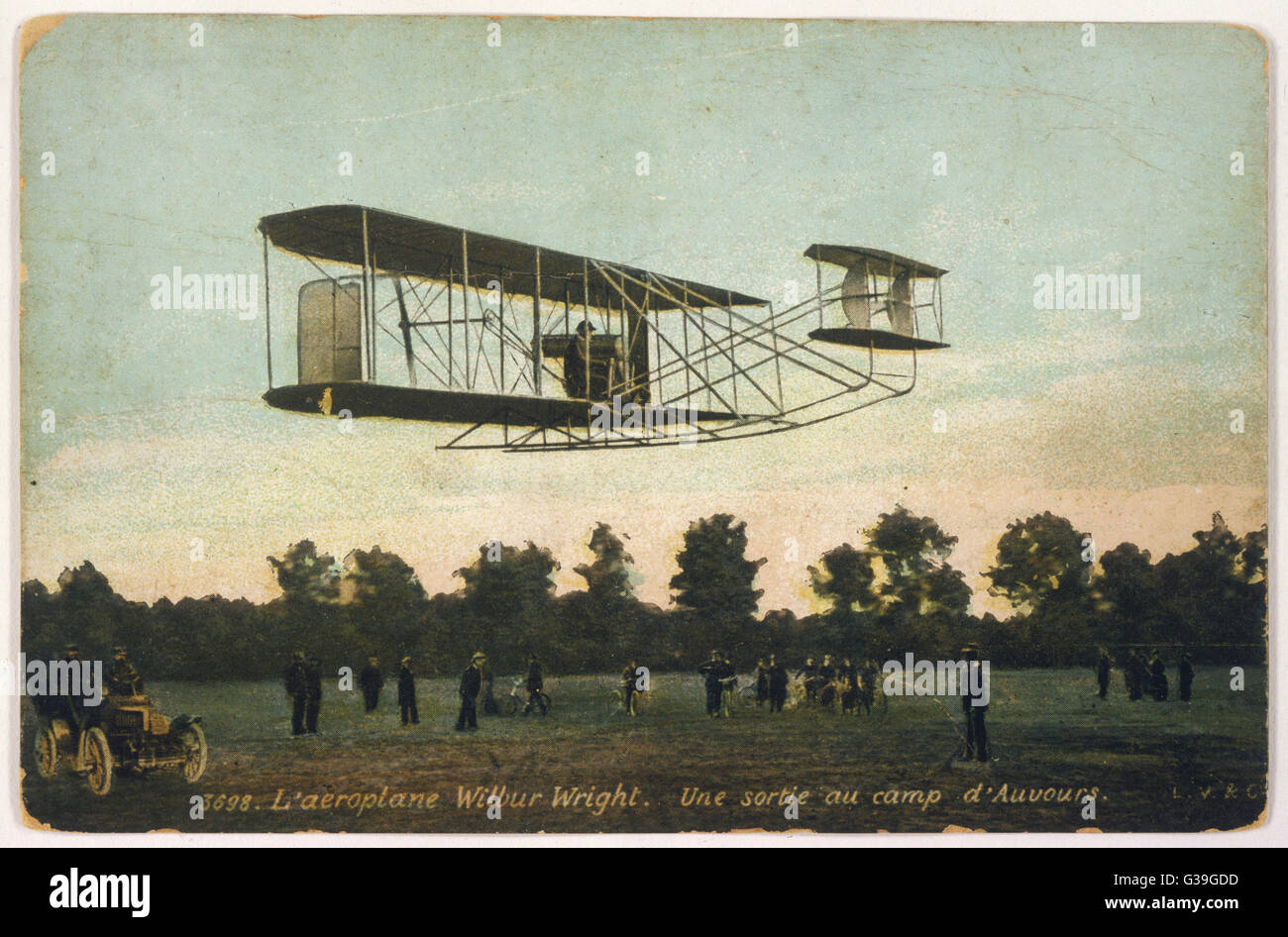 A beautiful shot of Wilbur Wright making a demonstration flight at ...