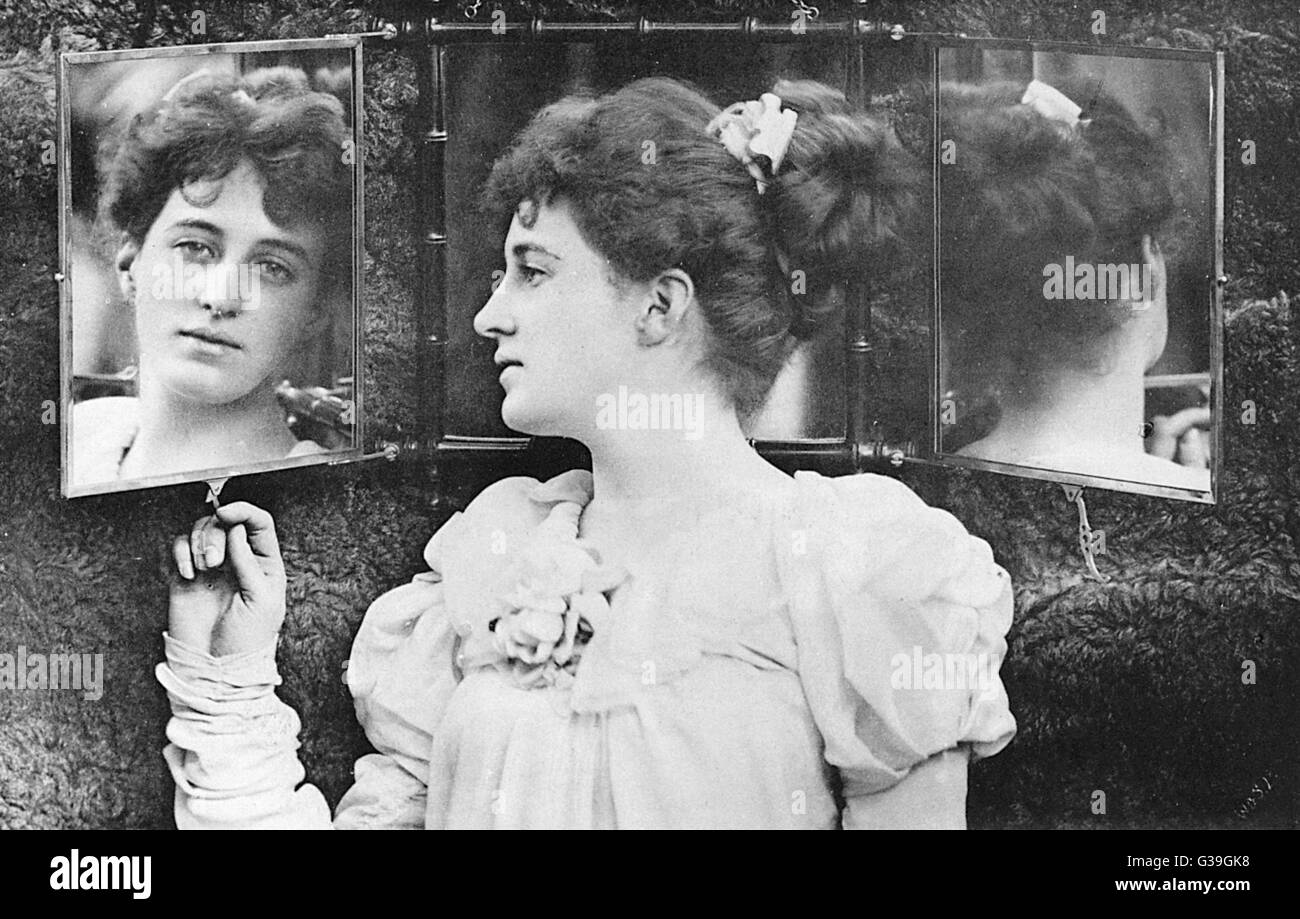 True mirror hi-res stock photography and images - Alamy