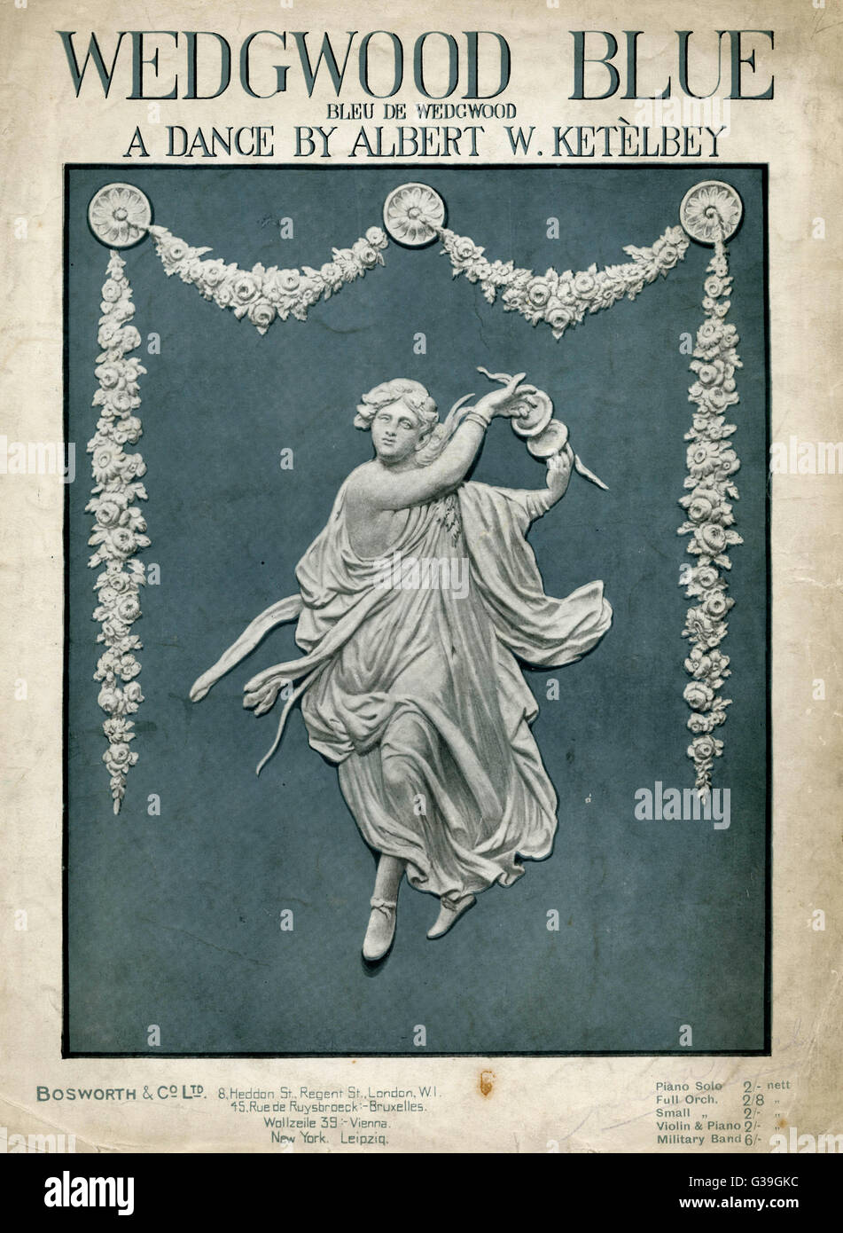 Female figure dancing hi-res stock photography and images - Alamy