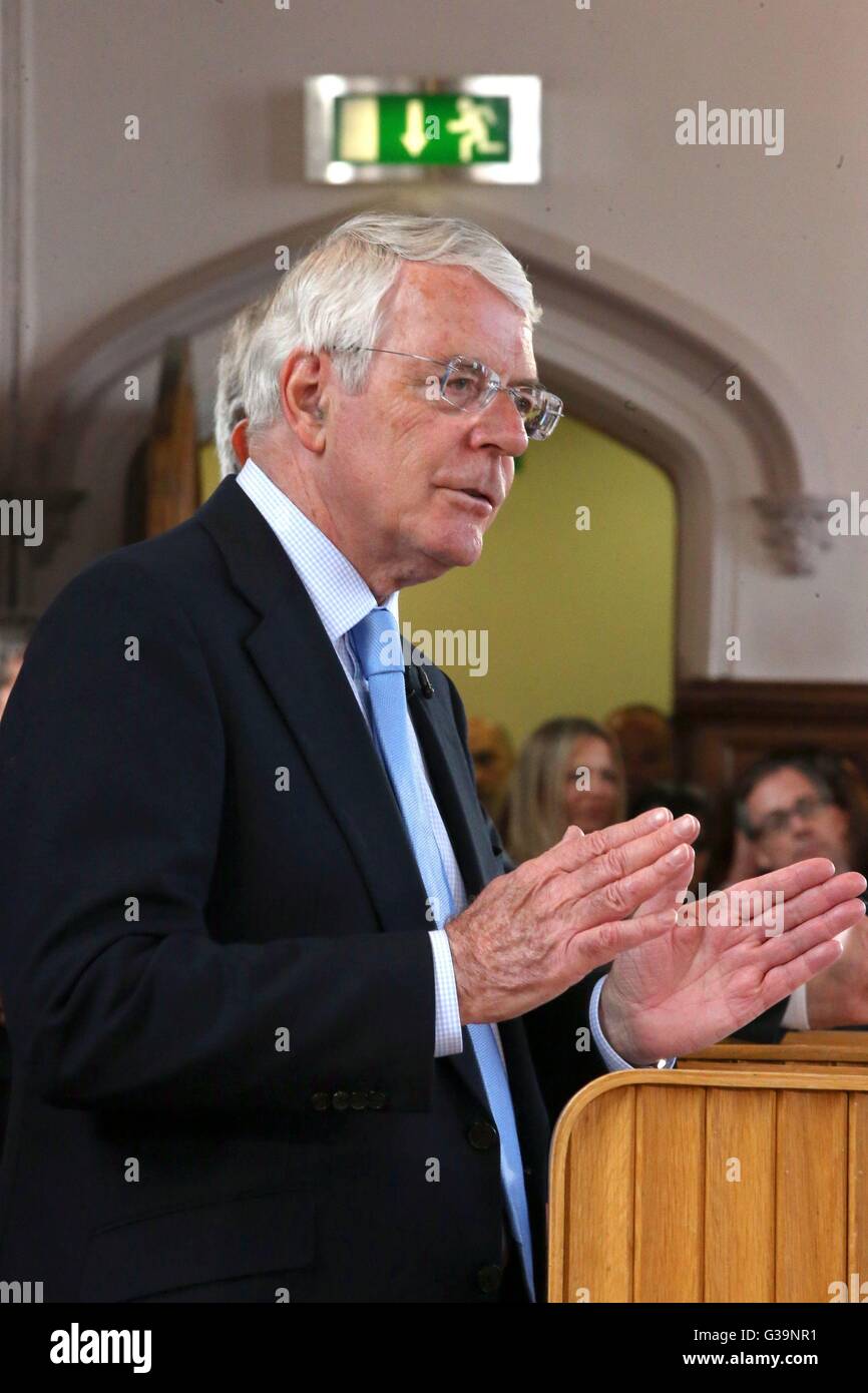 Former prime minister sir john major speaks hi-res stock photography ...