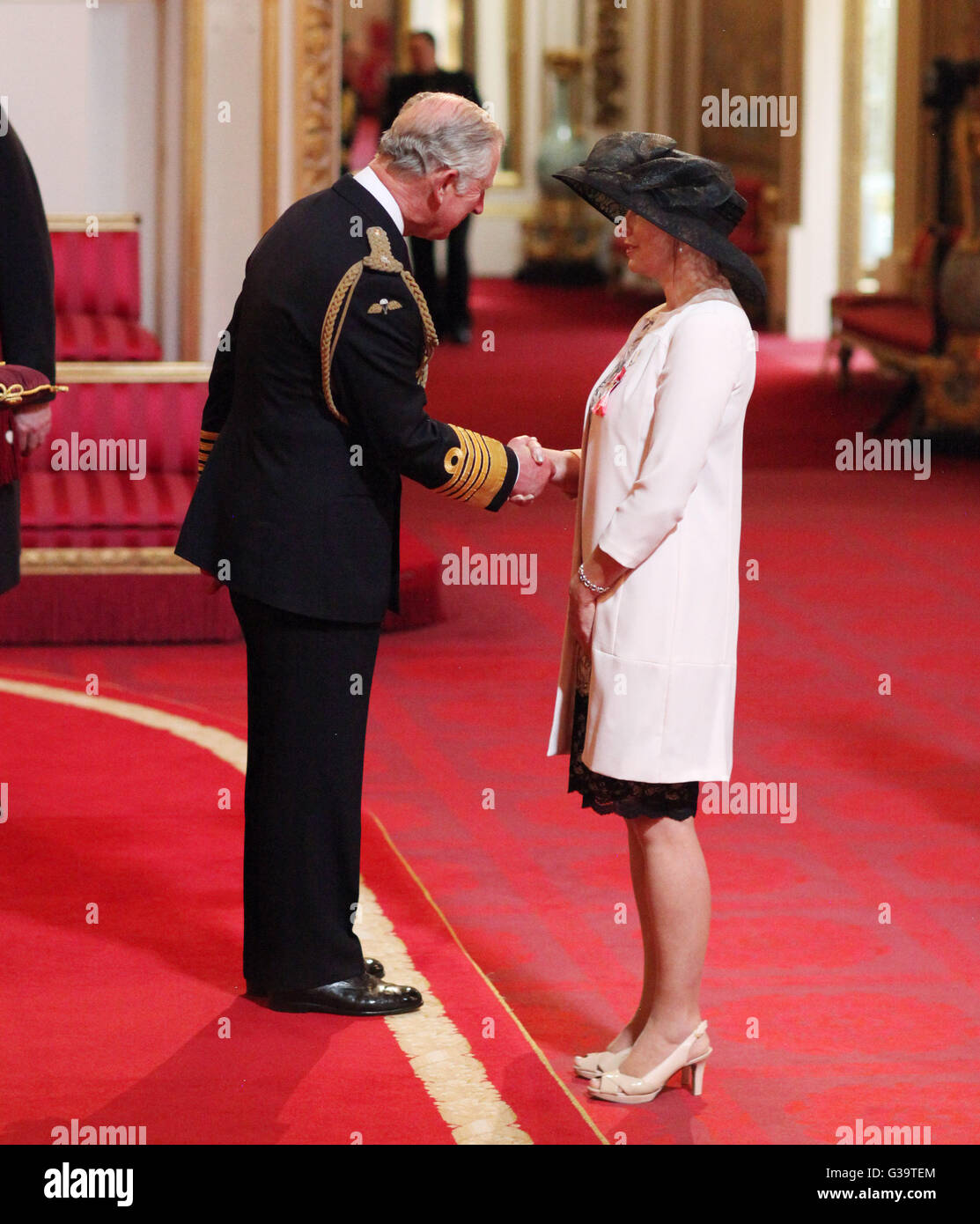Receives obe prince wales investiture ceremony buckingham palace hi-res ...