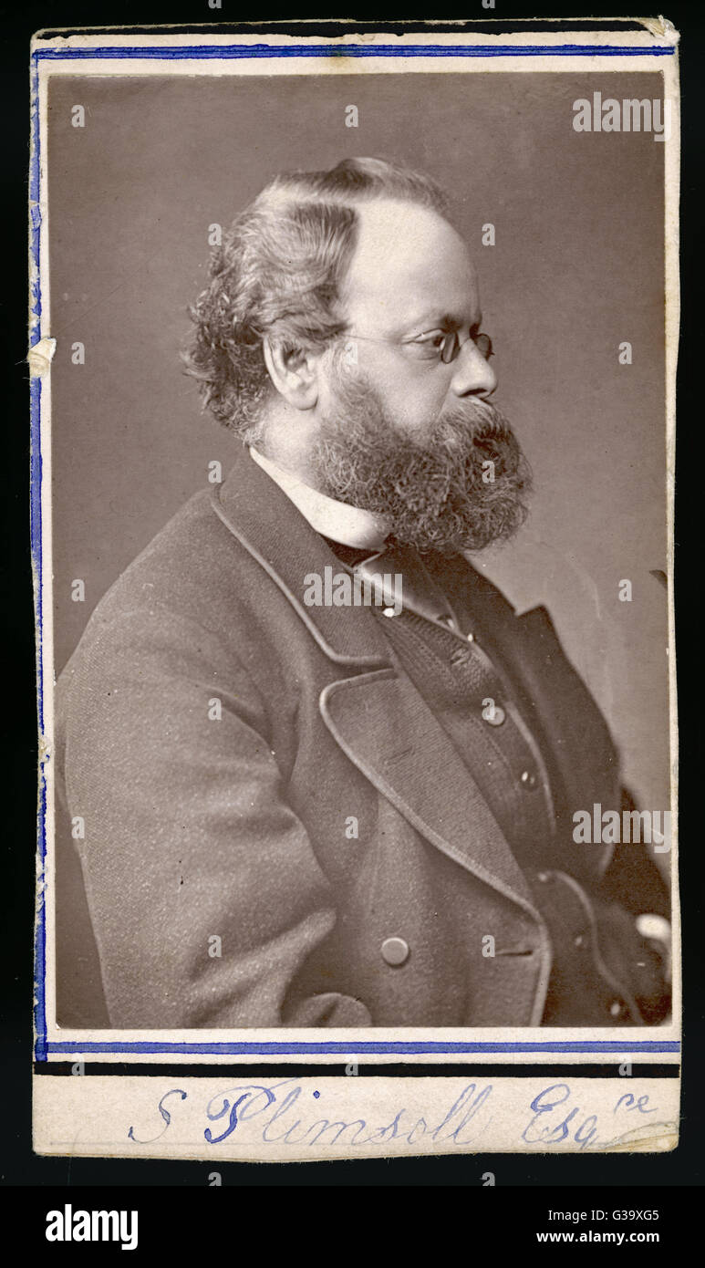 Ships plimsoll line hi-res stock photography and images - Alamy