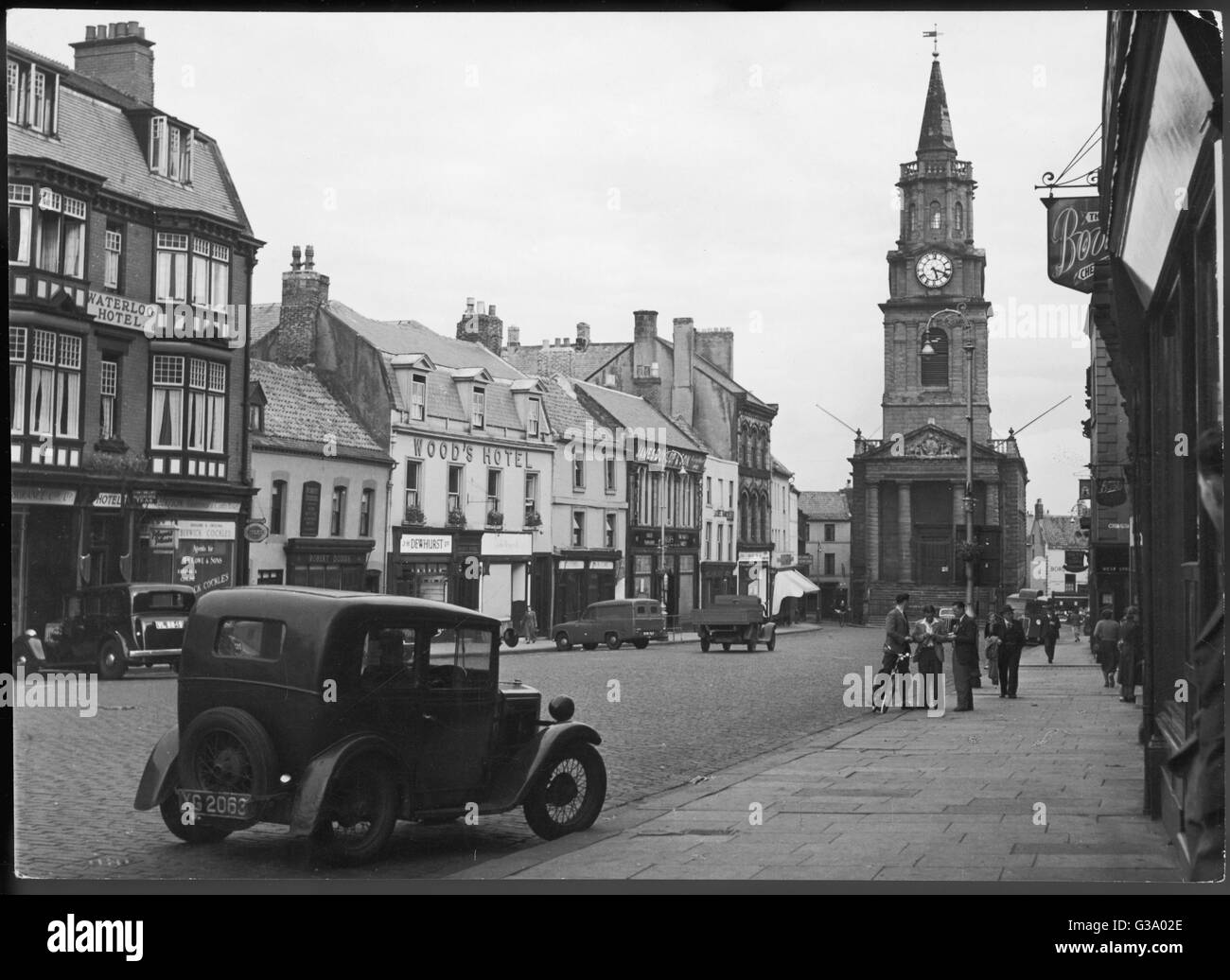 Busy street berwick street hi-res stock photography and images - Alamy