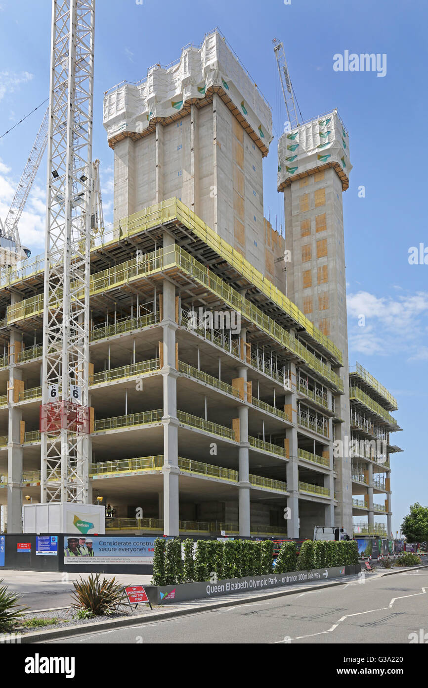 New tower blocks london hi-res stock photography and images - Alamy