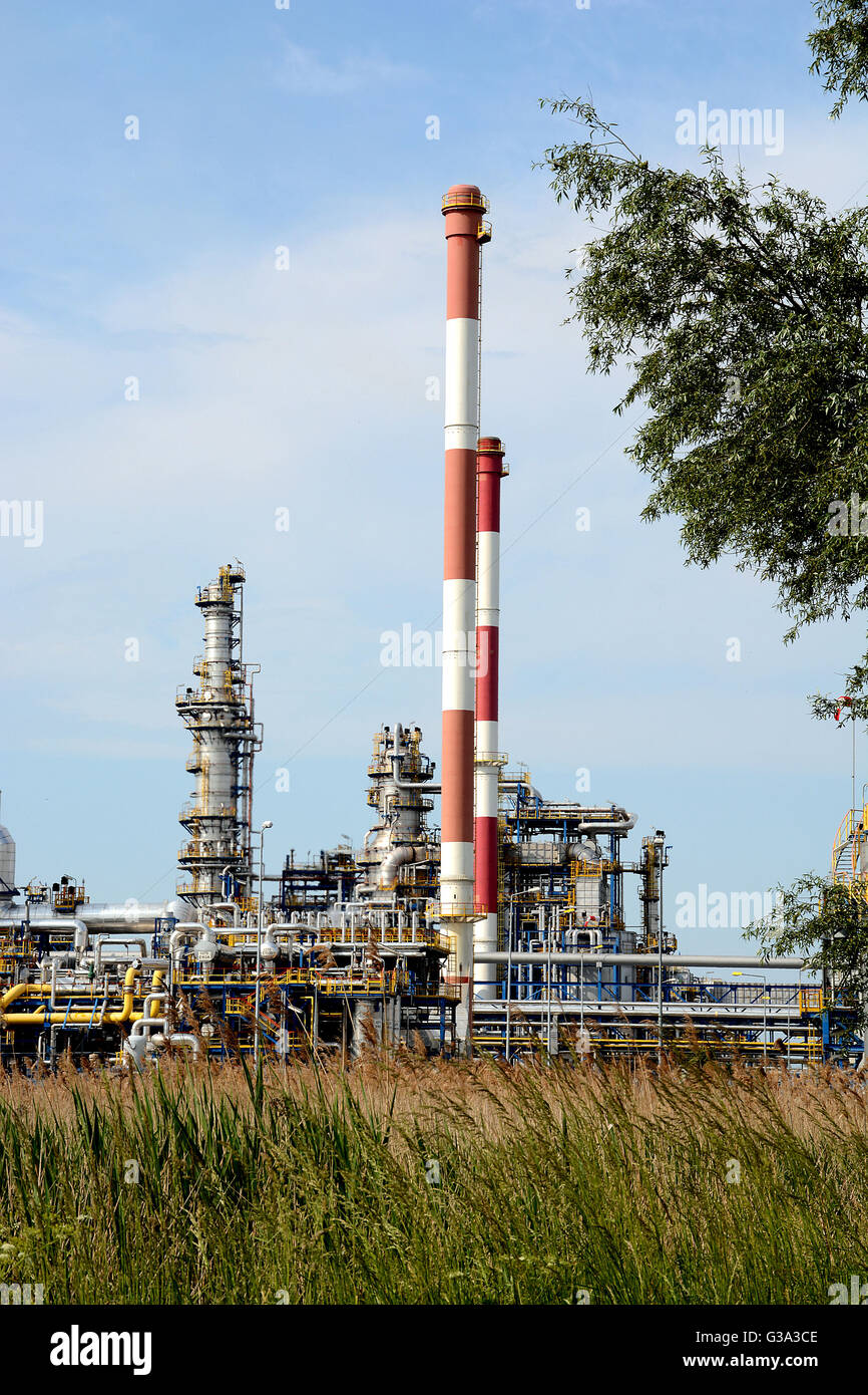Polish oil refinery hi-res stock photography and images - Alamy