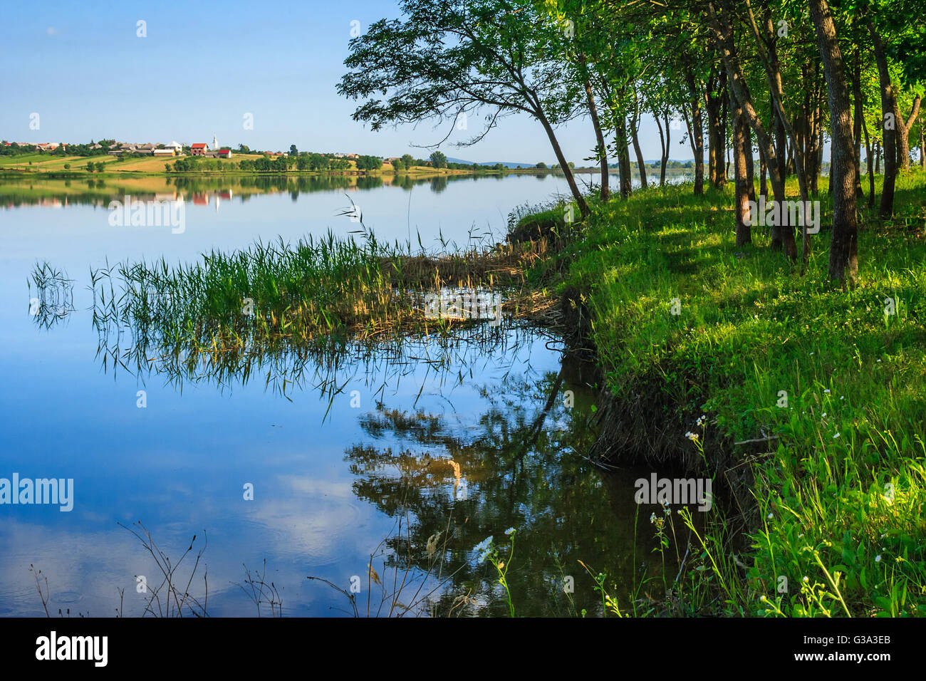 Embankment mountain hi-res stock photography and images - Alamy