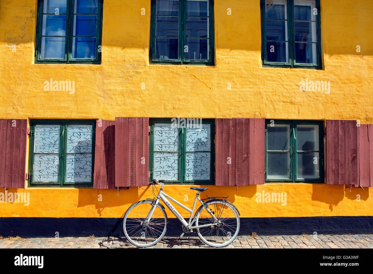 House in the Nyboder district in Copenhagen Stock Photo - Alamy