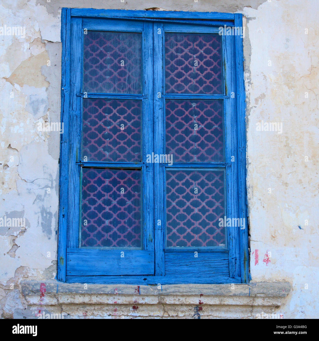Old Blue Window in Gallipoli Stock Photo - Alamy