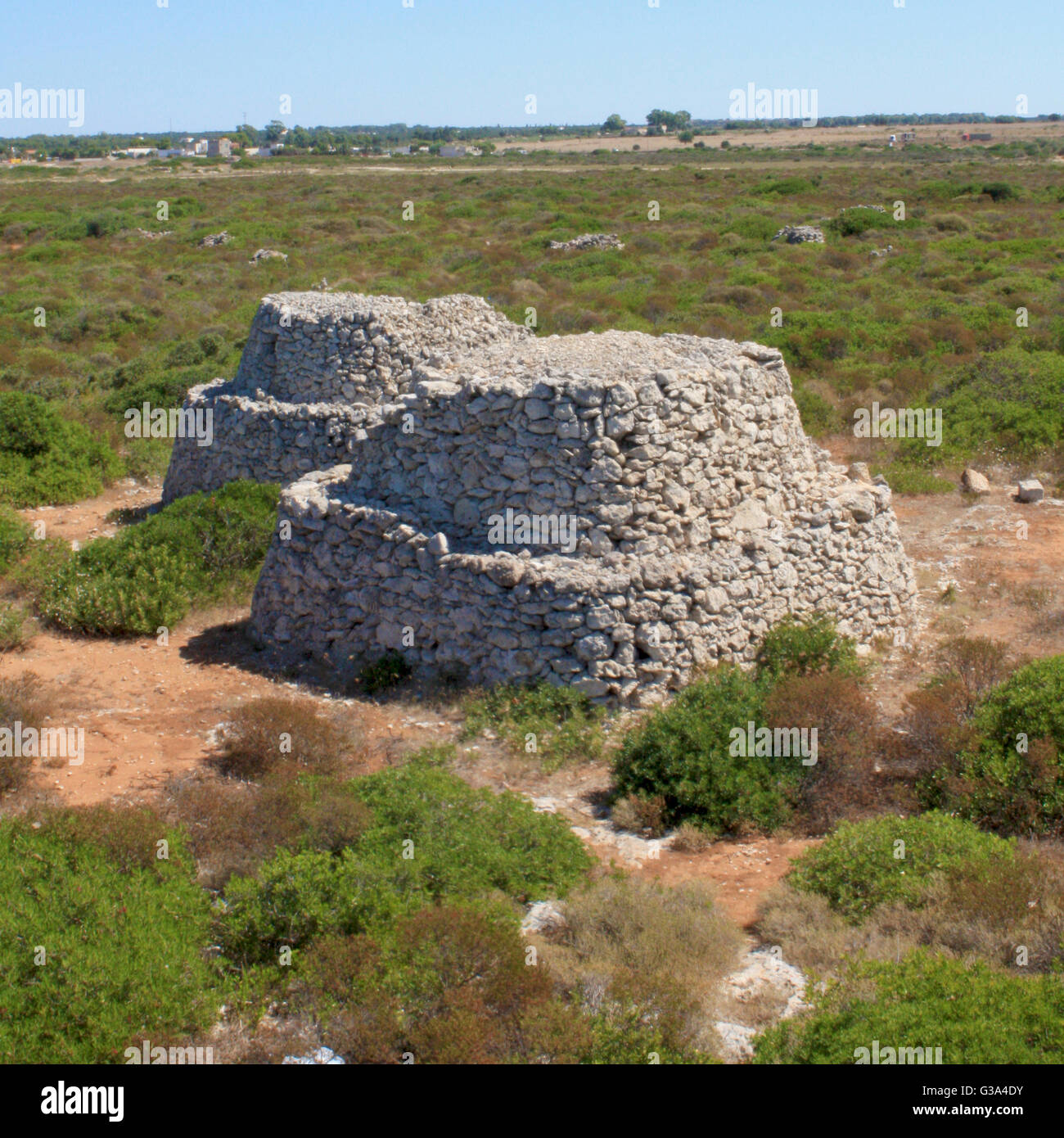 Trullo - Salento's antique construction (Puglia, Italy Stock Photo - Alamy