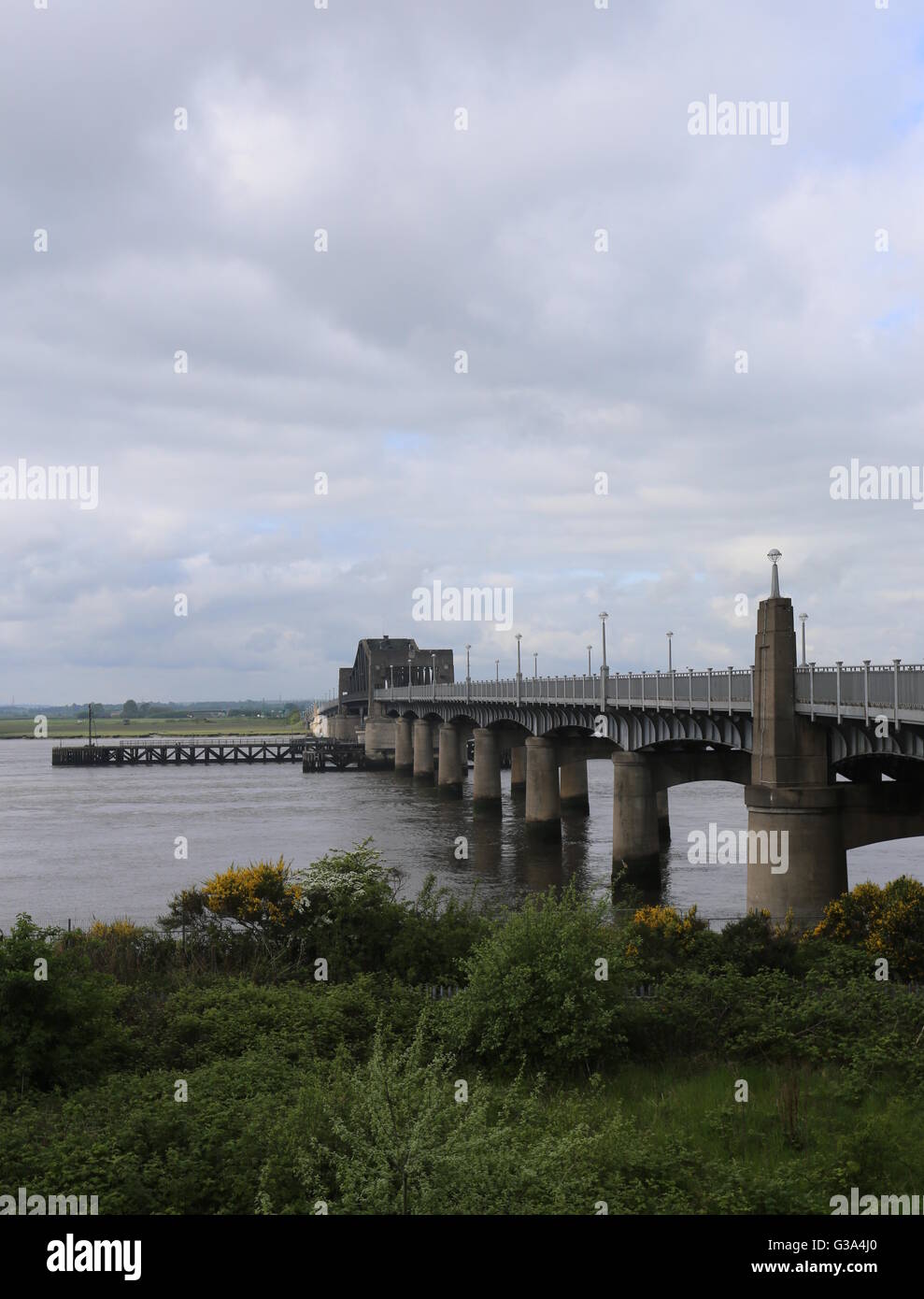 Kincardine bridge hi-res stock photography and images - Alamy