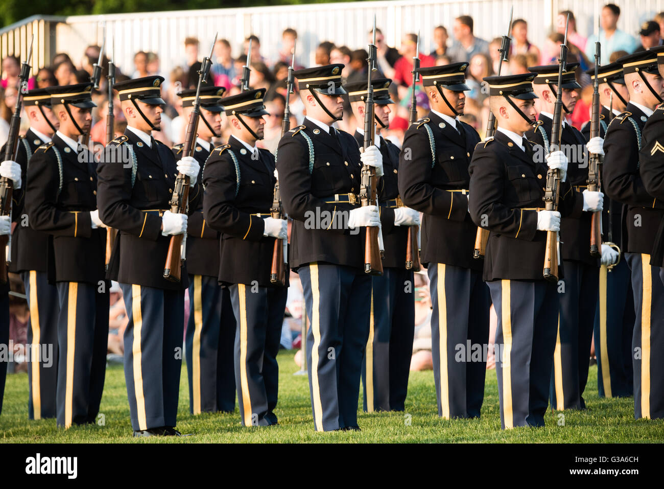 Military drill formation hi-res stock photography and images - Alamy