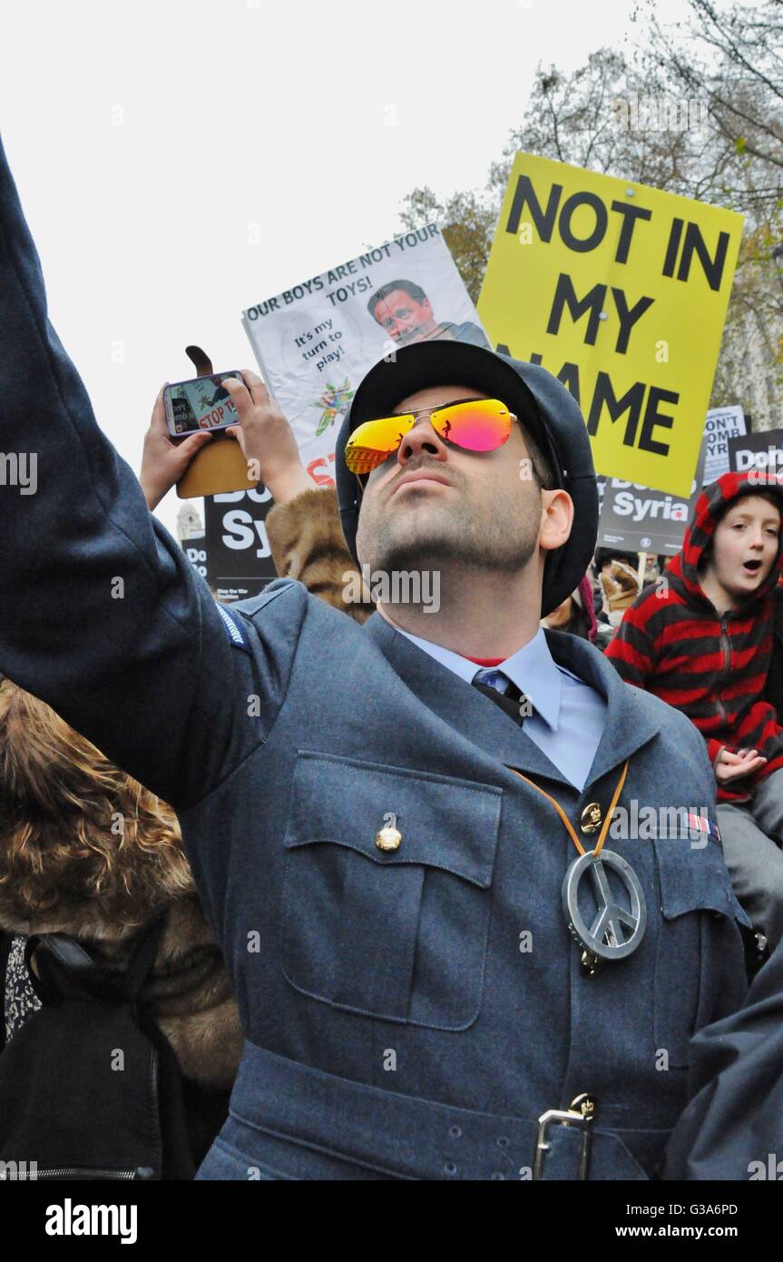Ban the bomb symbol hi-res stock photography and images - Alamy