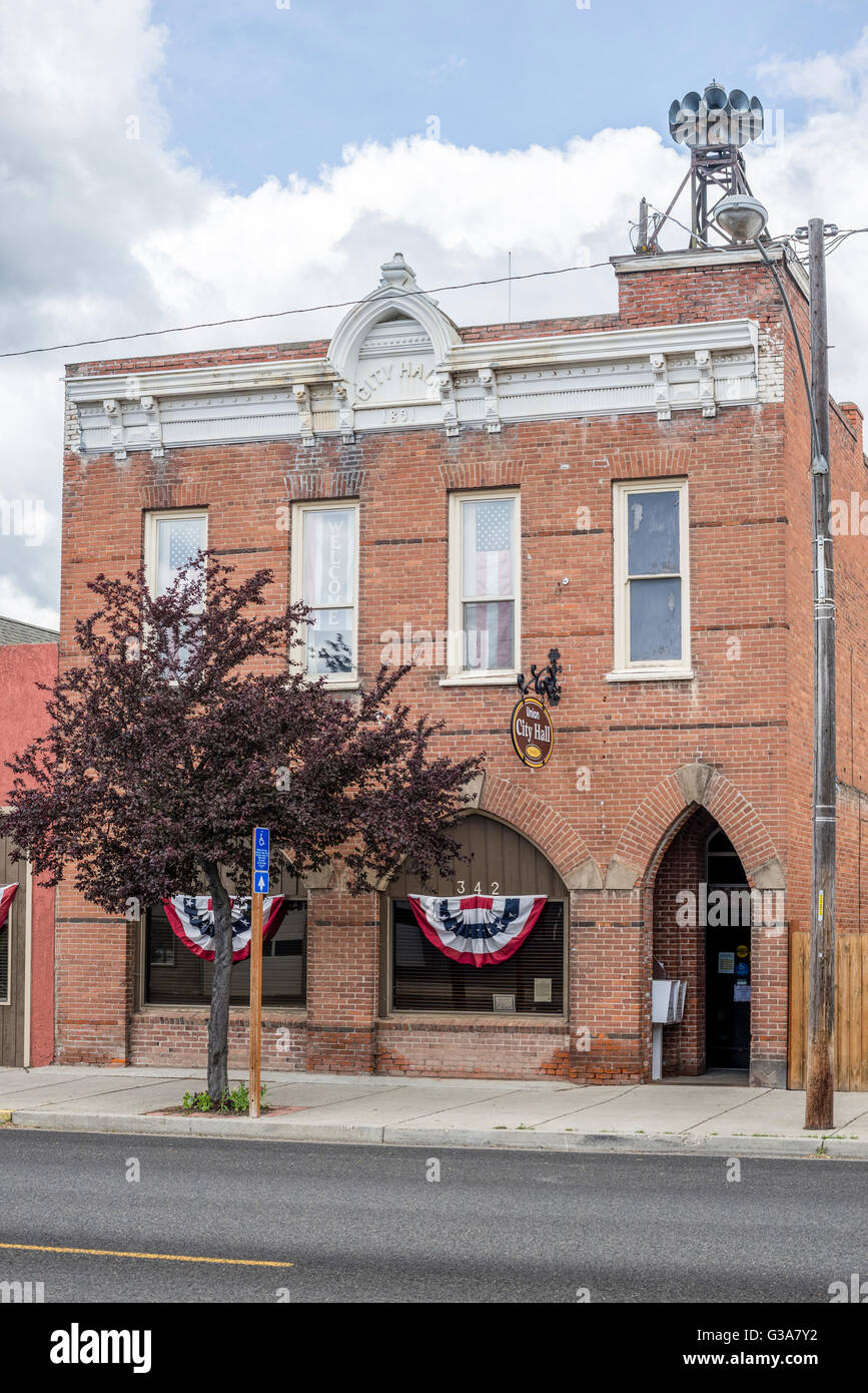 Oregon hall building hi-res stock photography and images - Alamy