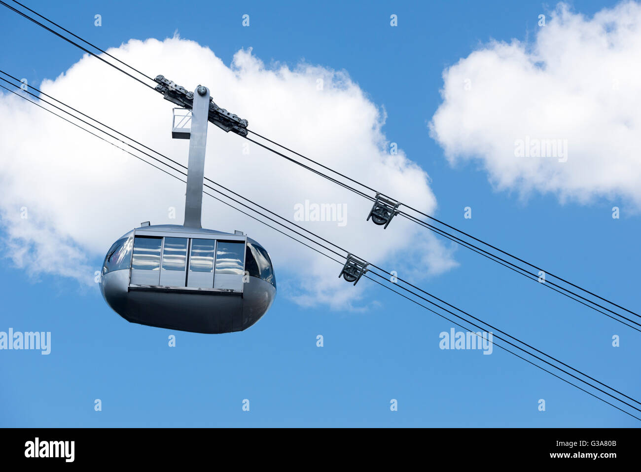 Portland Aerial Tram in Portland, Oregon Stock Photo - Alamy
