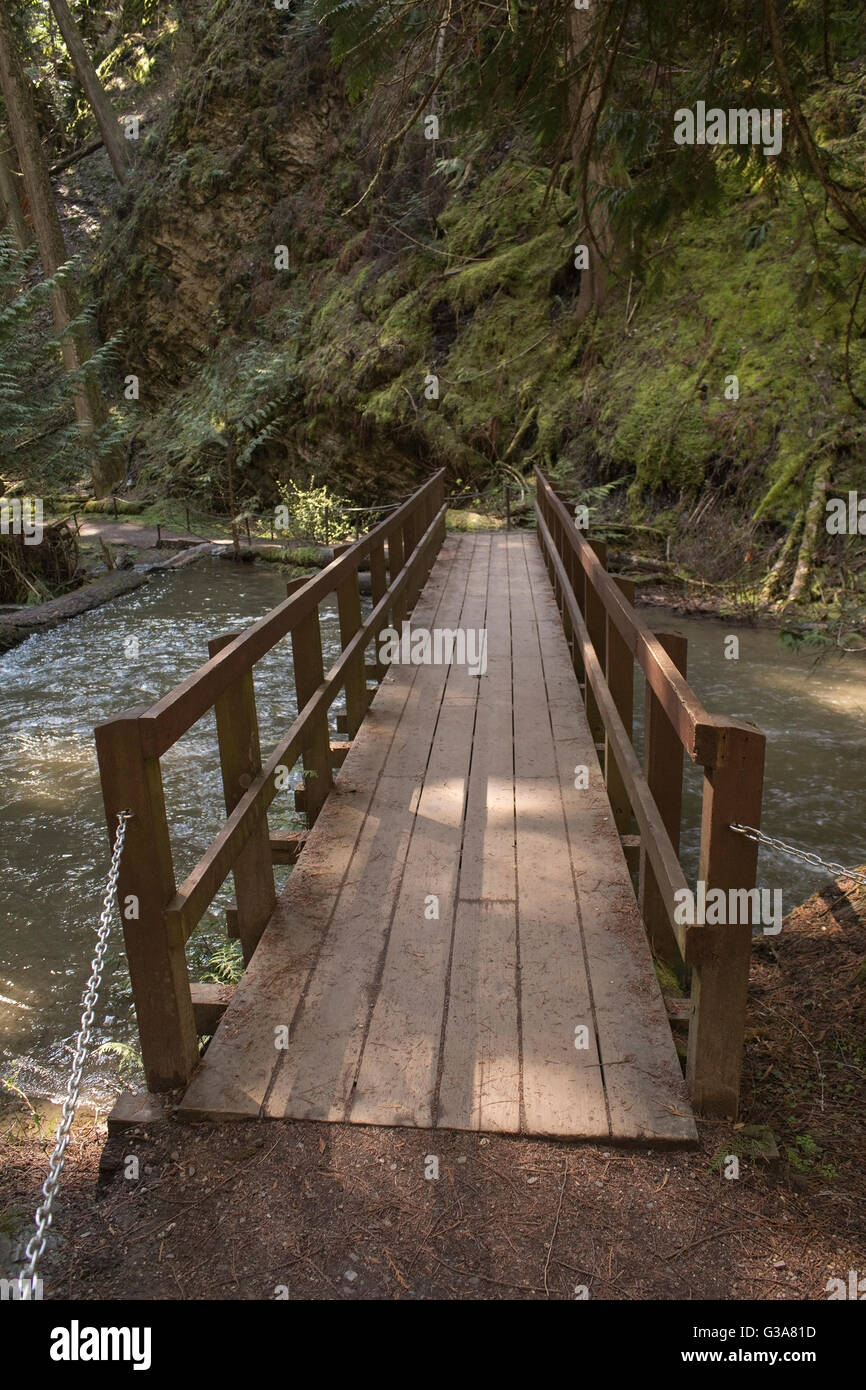 A bridge across a river Stock Photo - Alamy