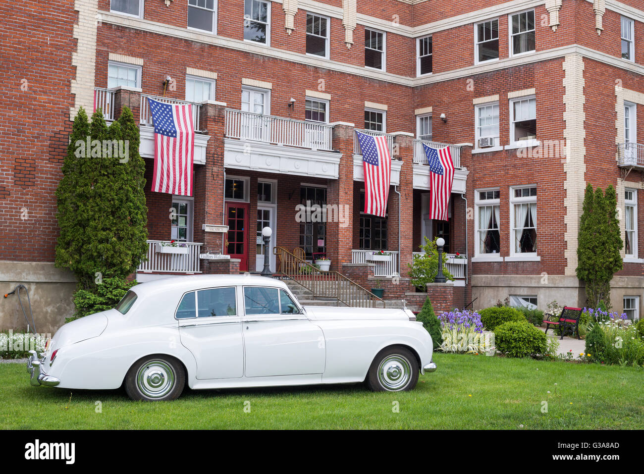 Rolls-Royce in front of the Union Hotel in Union, Oregon Stock Photo ...