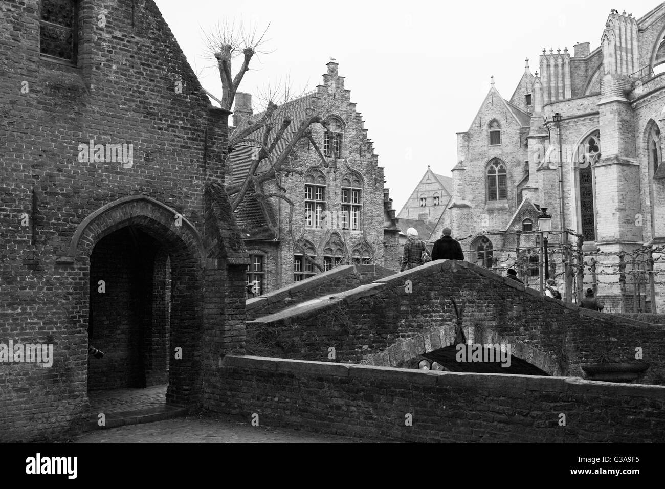 Bonifatiusbrug (Boniface Bridge) on the Bakkersrei canal, Hof Arents ...