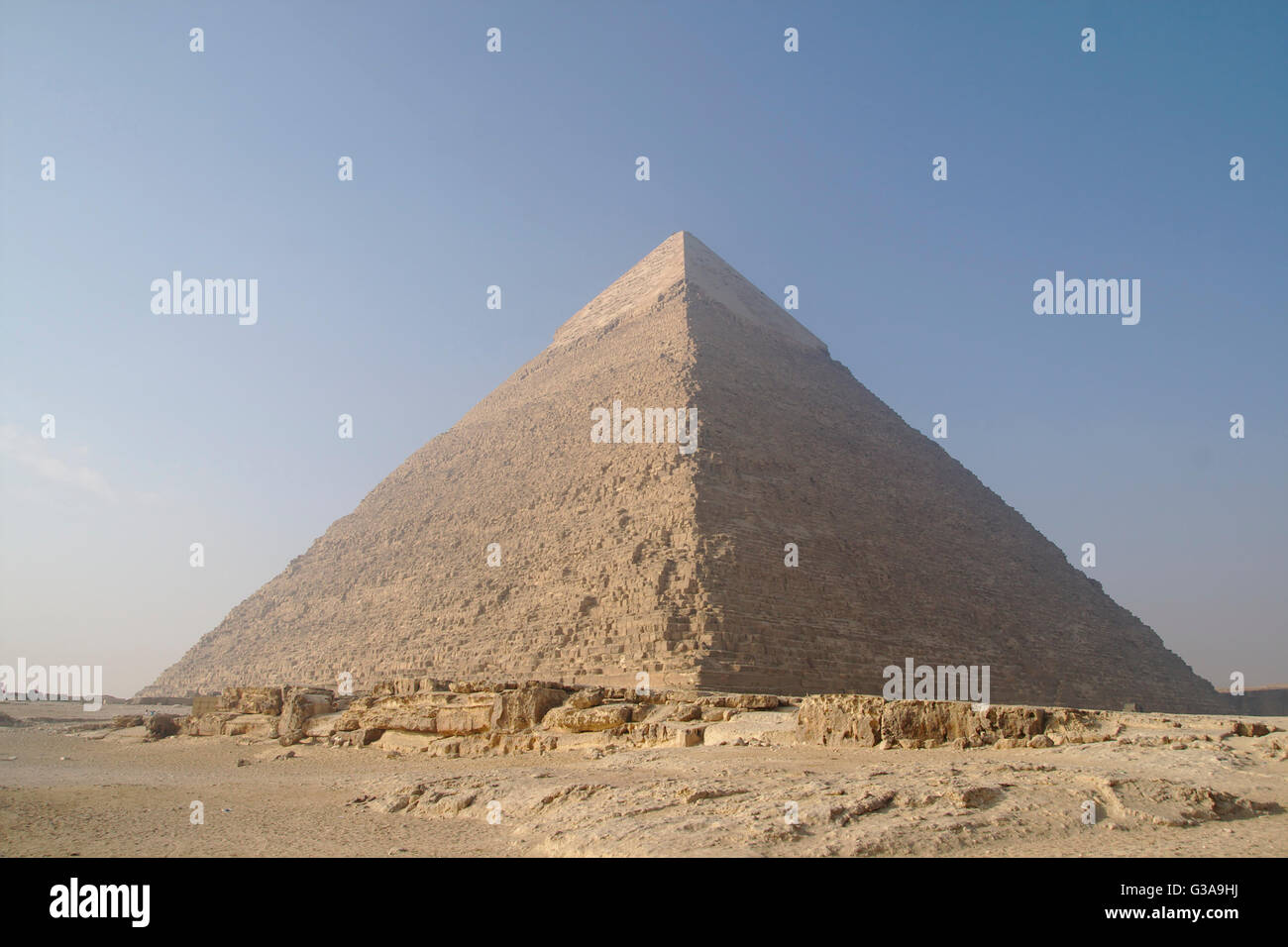 Pyramid of Chephren (Khafre), Pyramids of Giza, Egypt Stock Photo - Alamy