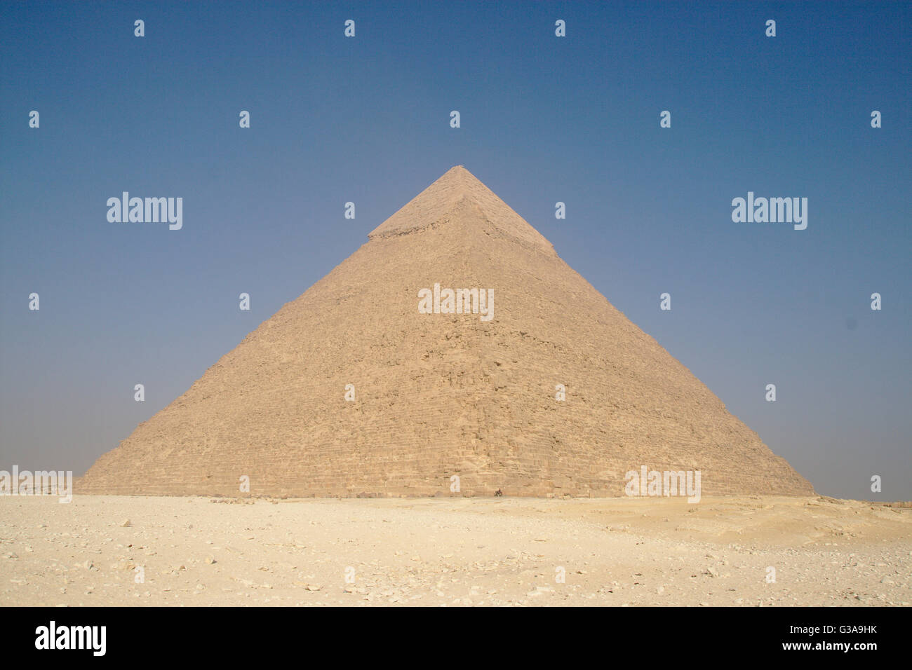 Pyramid of Chephren (Khafre), Pyramids of Giza, Egypt Stock Photo - Alamy