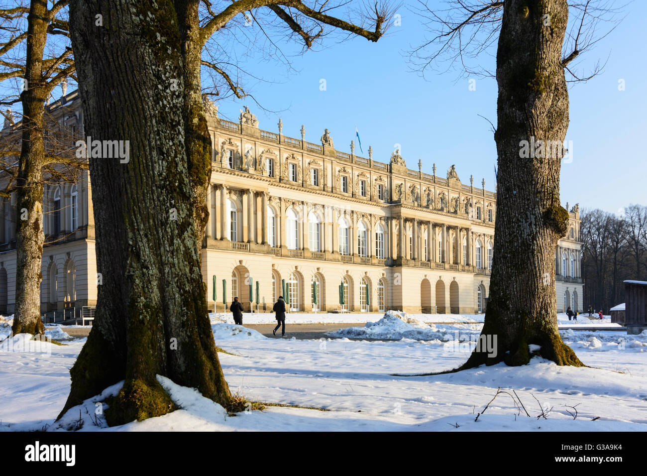 lake Chiemsee: island Herrenchiemsee, Herrenchiemsee Palace, parkside ...