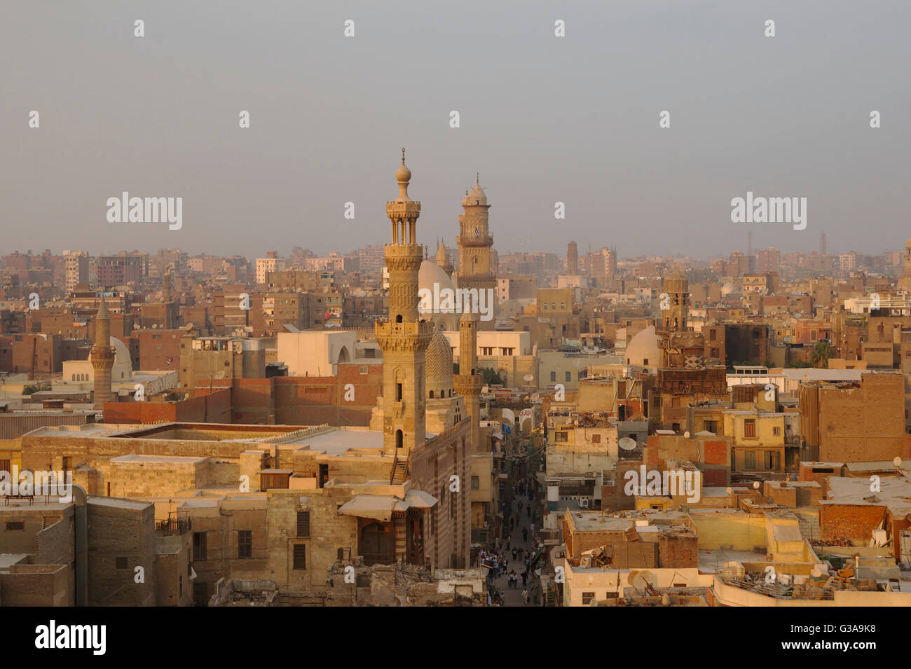Al muizz li din street cairo hi-res stock photography and images - Alamy