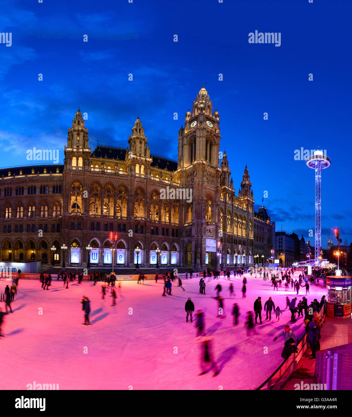Town hall with skating rink "Vienna Ice Dream" and Lookout City ...