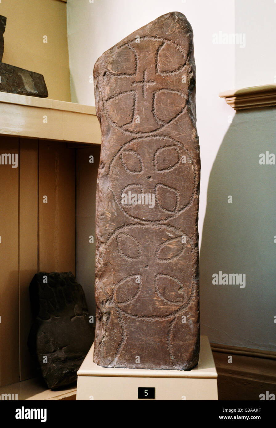 Cross marked stone hi-res stock photography and images - Alamy