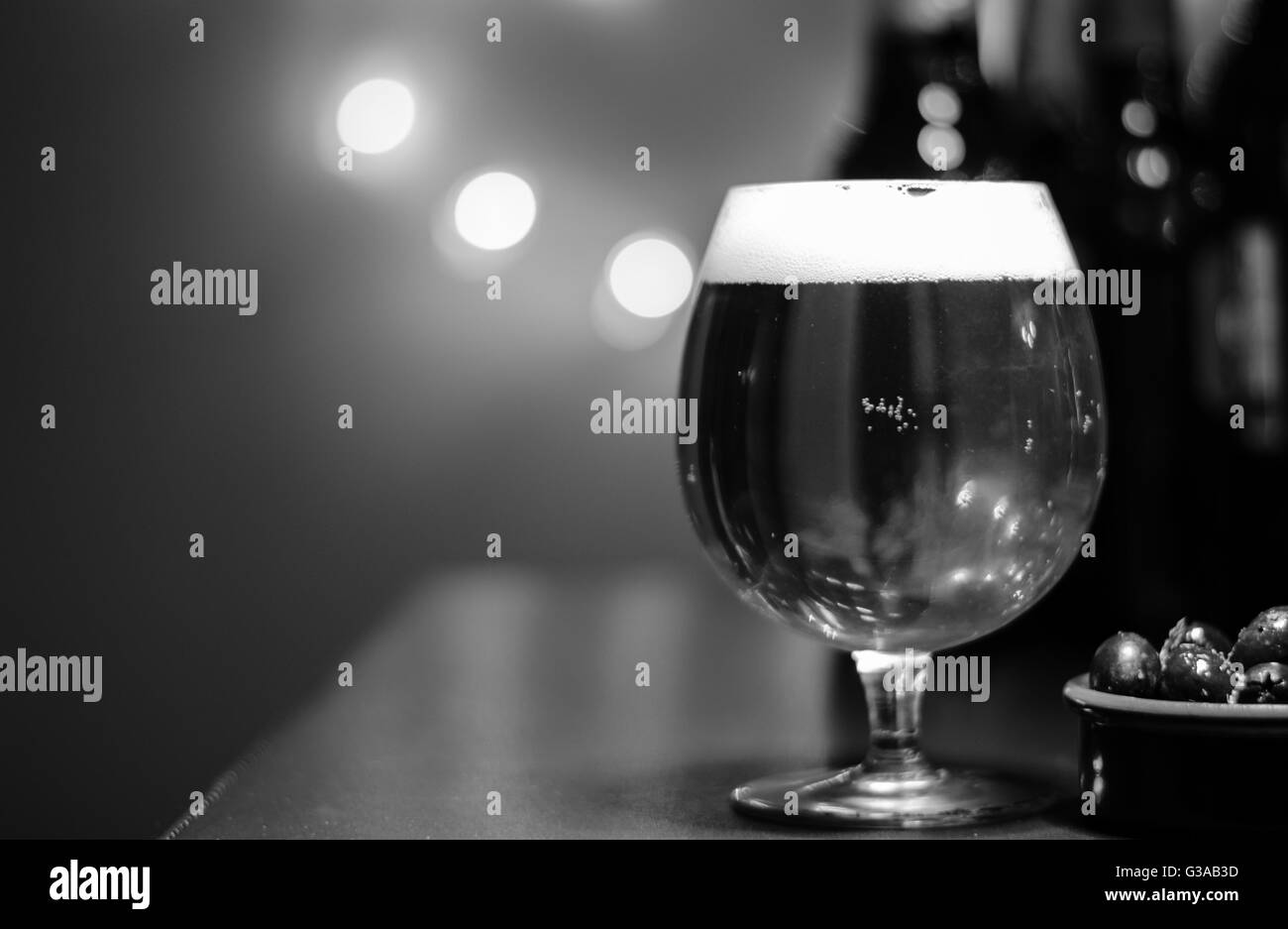 Pint pub football Black and White Stock Photos & Images - Alamy