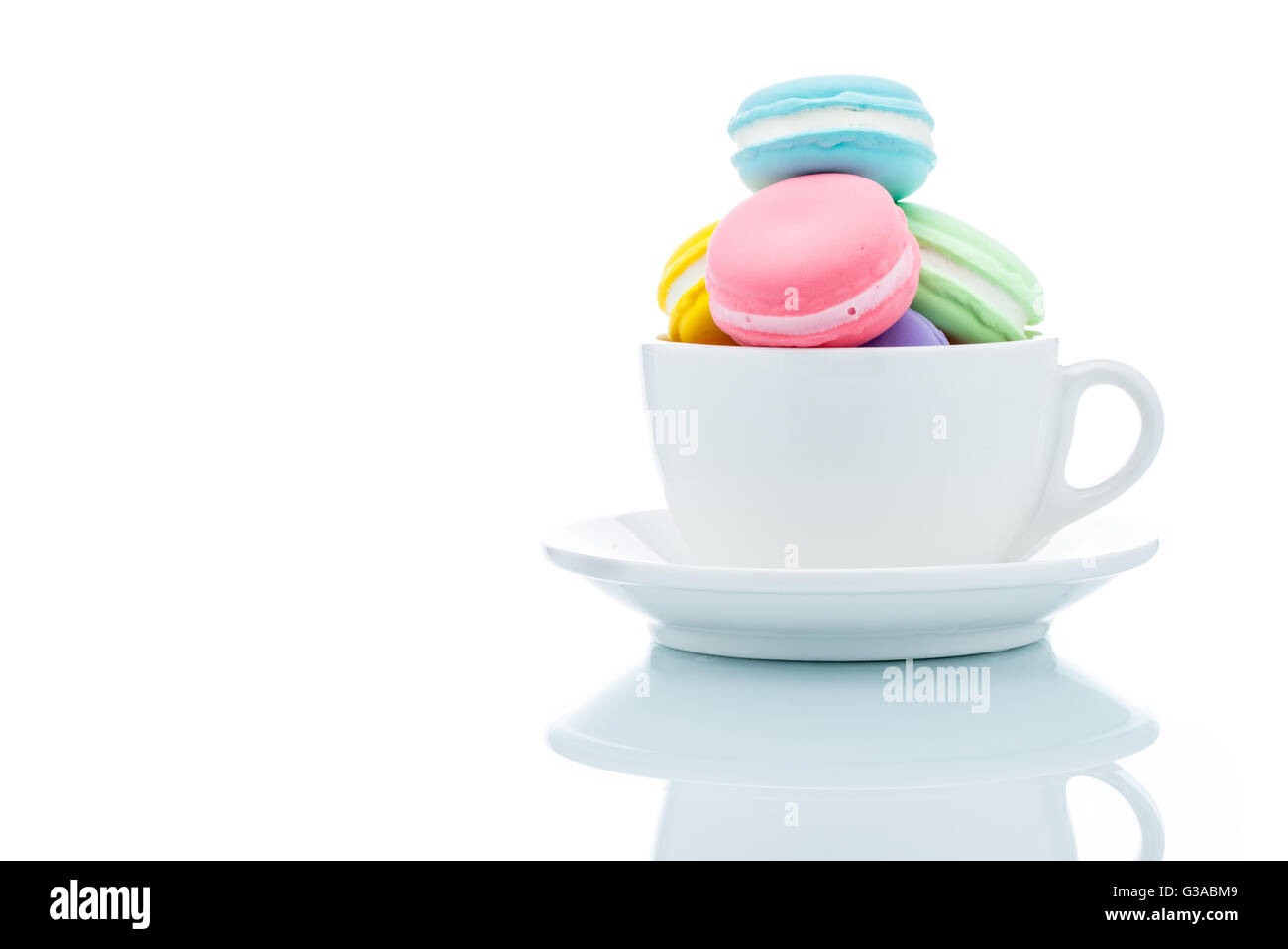 Cup of coffee and macarons hi-res stock photography and images - Alamy