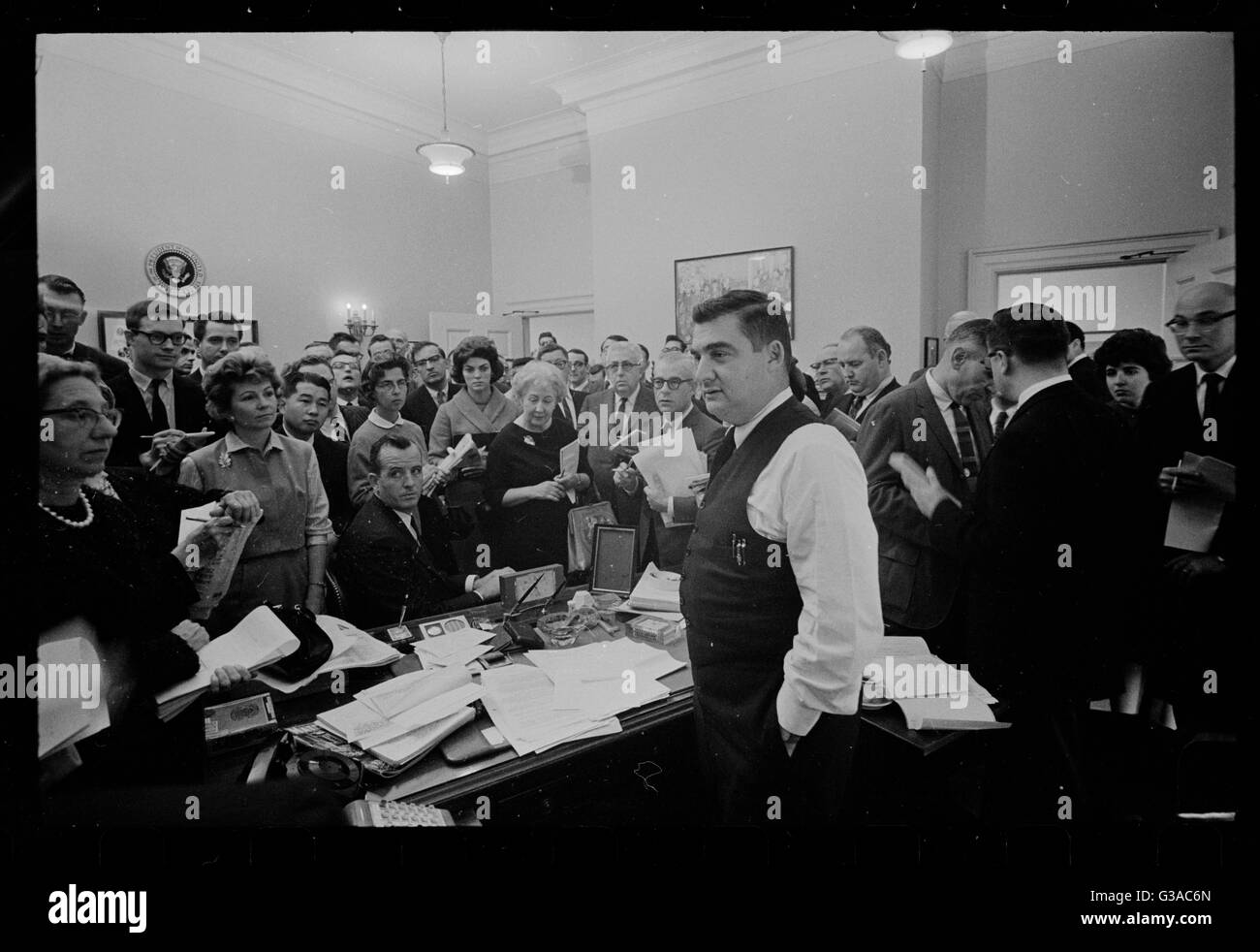 Pierre salinger press secretary Black and White Stock Photos & Images ...
