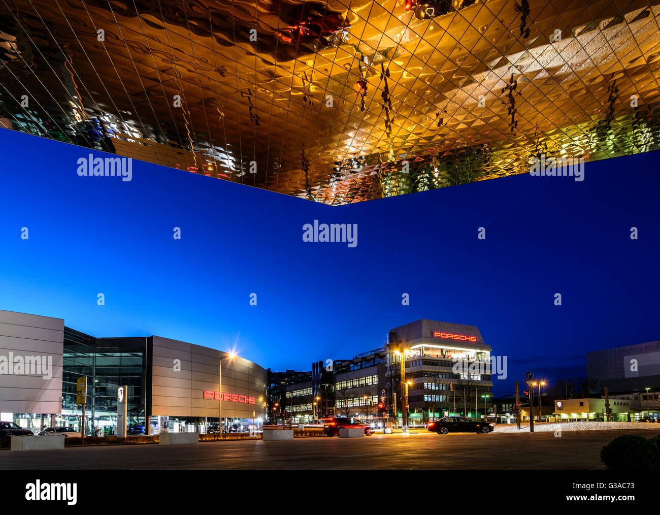 Porsche Museum (lower roof) , Porsche headquarters and Porsche factory ...