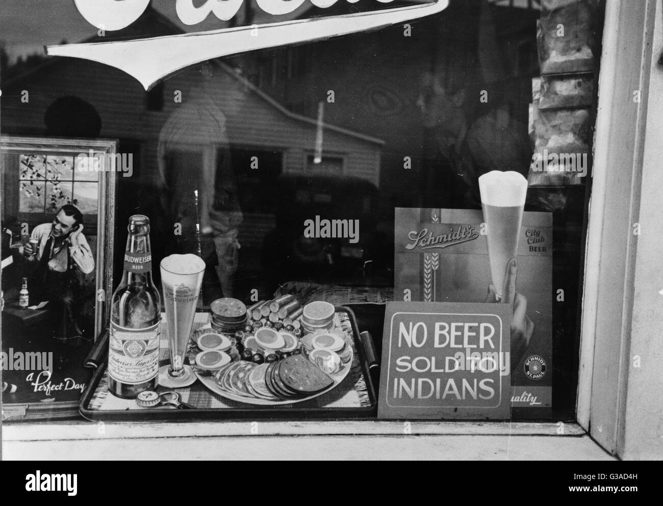 Sign in beer parlor window, Sisseton, South Dakota Stock Photo - Alamy