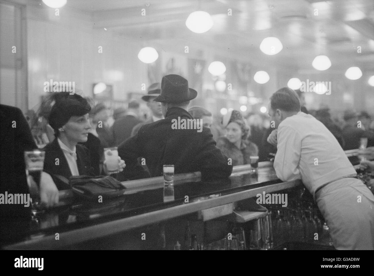 Untitled bar hi-res stock photography and images - Alamy