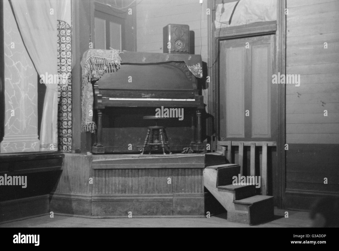Piano on platform in auditorium hi-res stock photography and images - Alamy