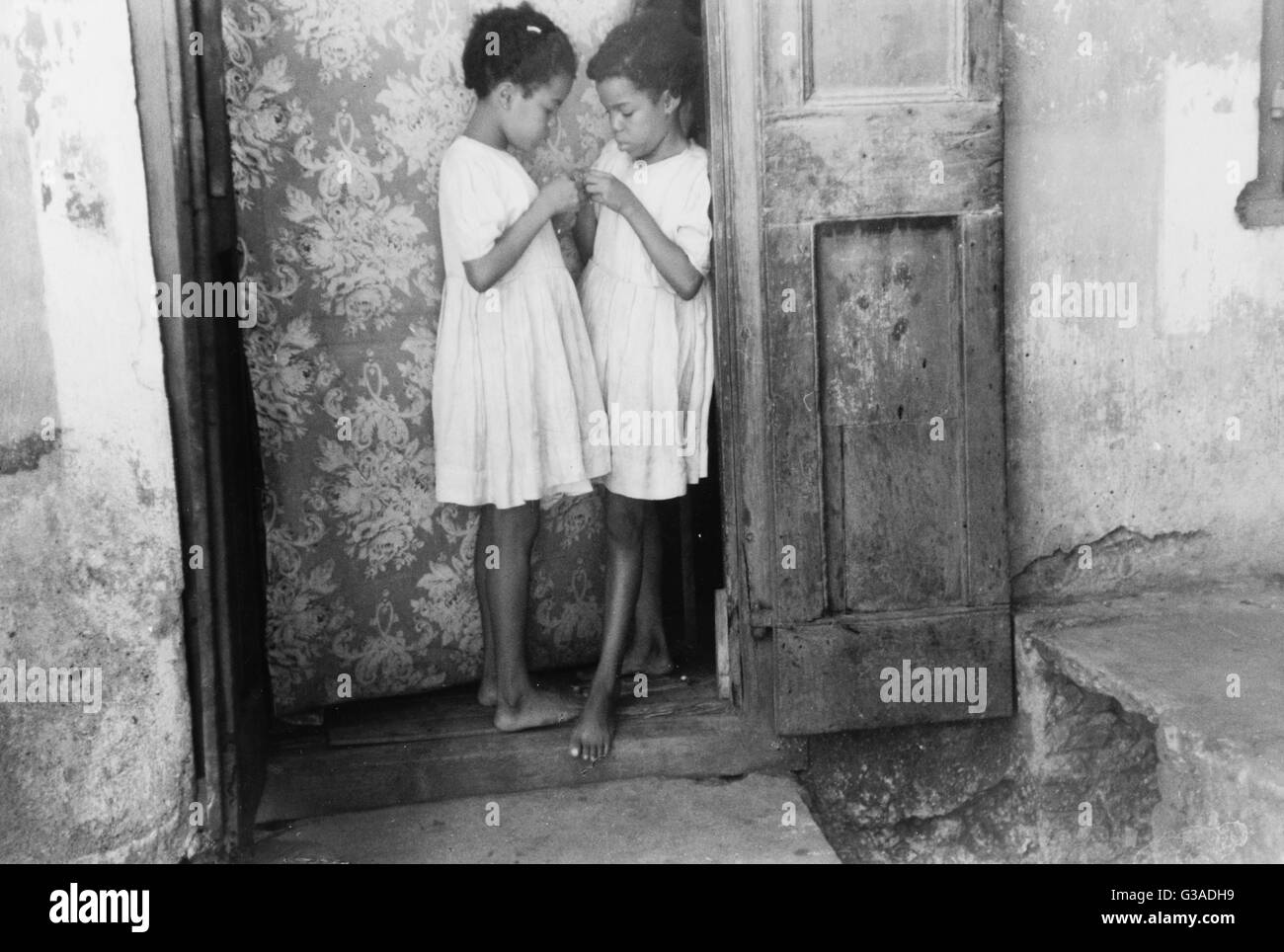 Substandard hi-res stock photography and images - Alamy